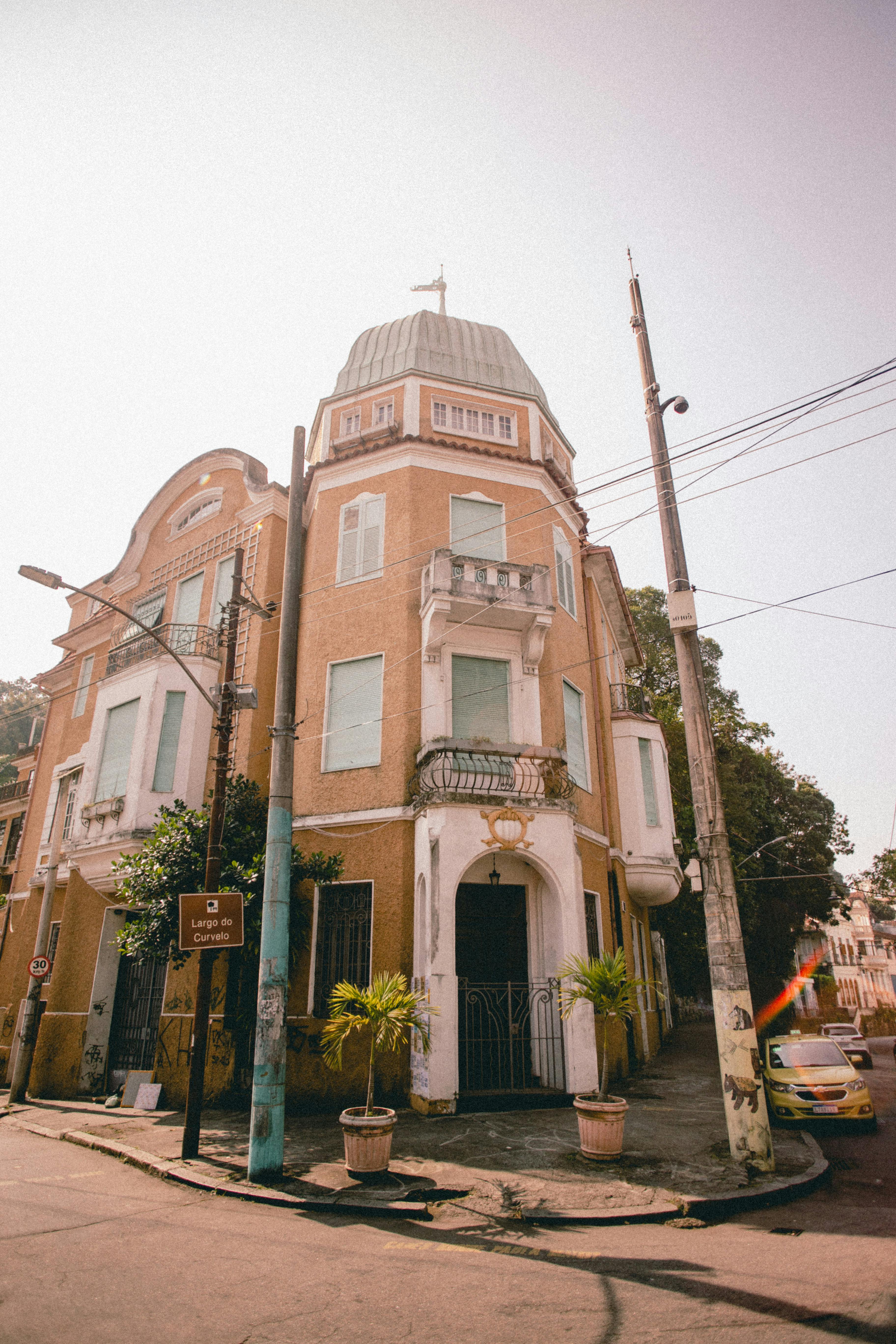 the Lago do Curvelo Corner Street Building in Rio de Janeiro Brazil ...