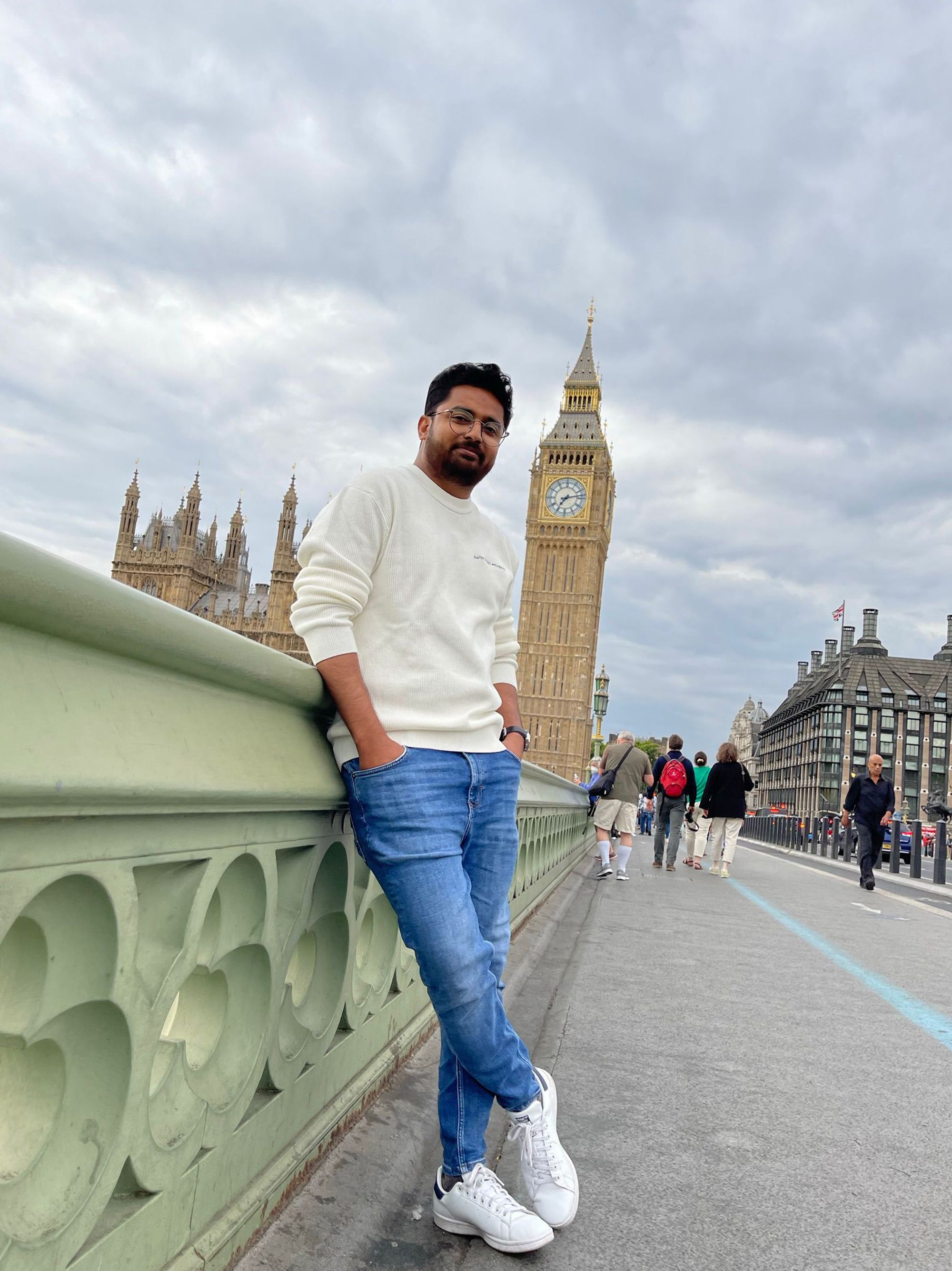 Mirza Daniyal Arshad - 사진