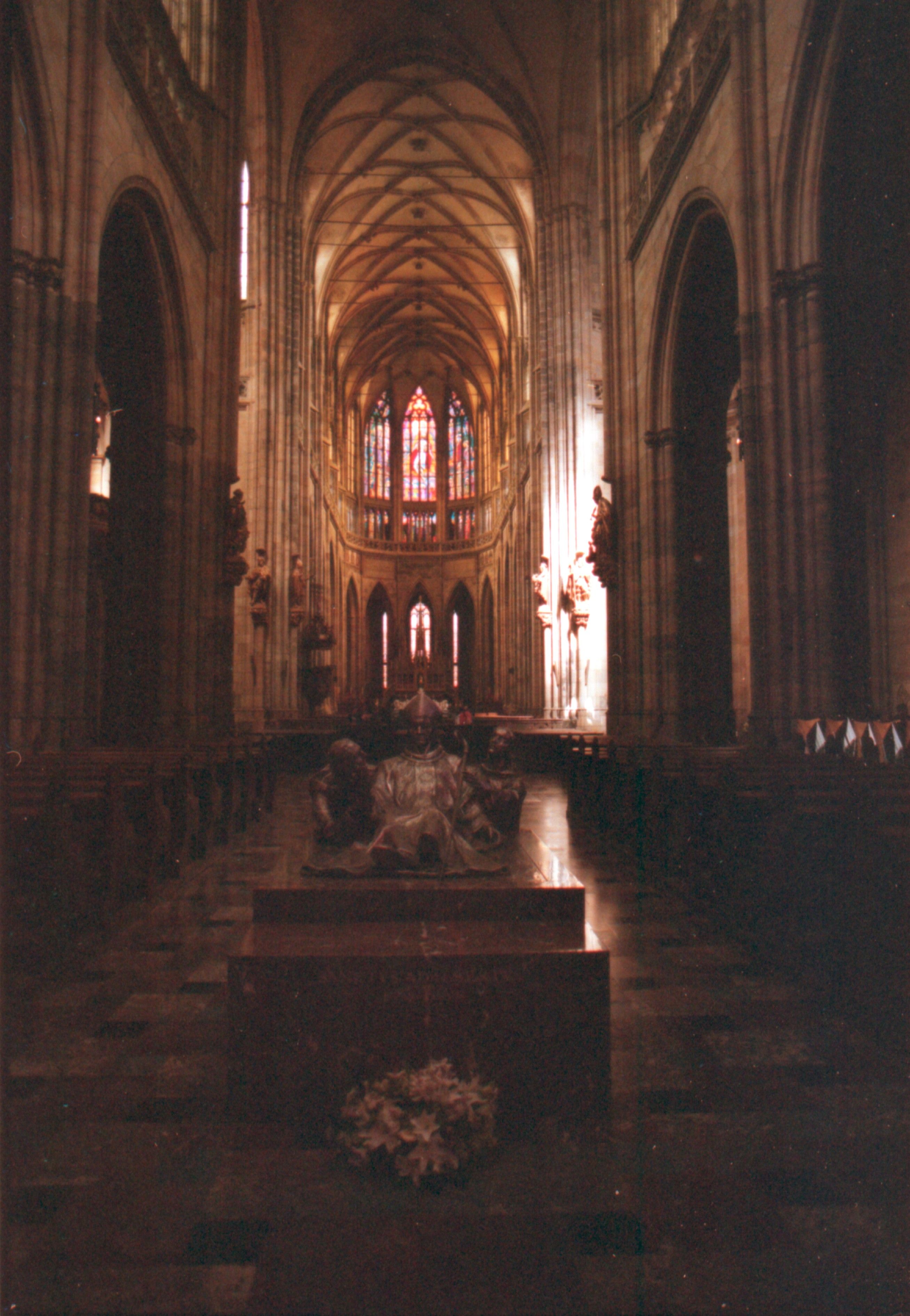 Sculptures inside St. Vitus Cathedral in Prague · Free Stock Photo