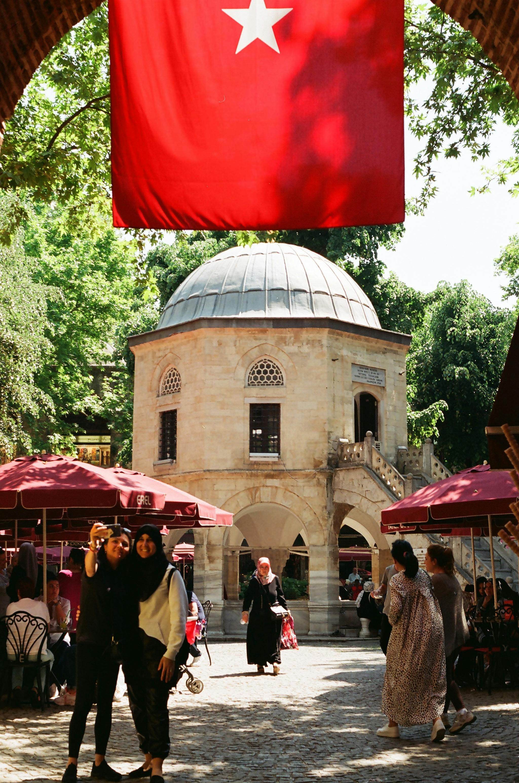 The Mescit in the Middle of the Koza Han Courtyard · Free Stock Photo