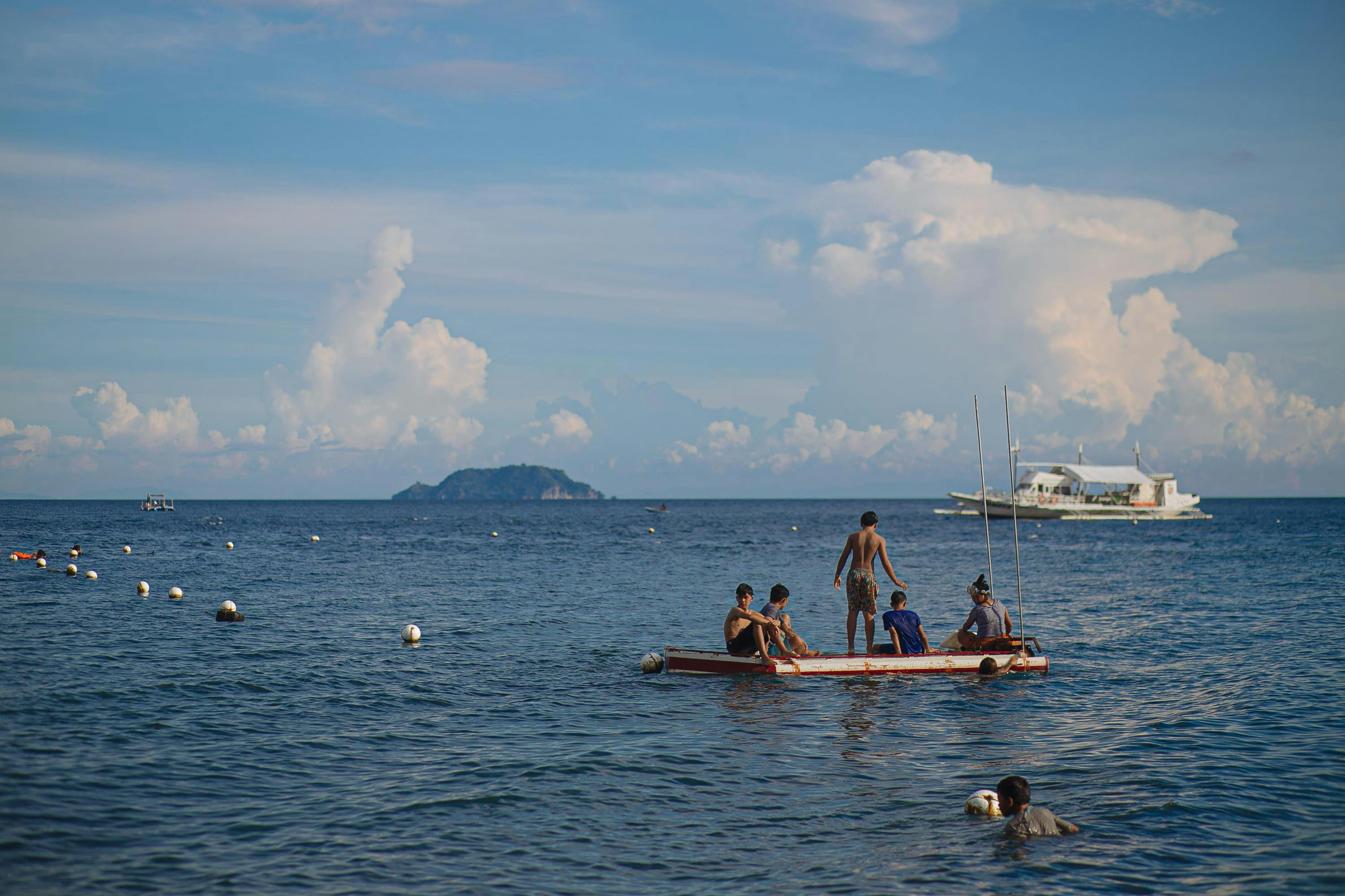 People Riding on a Boat · Free Stock Photo