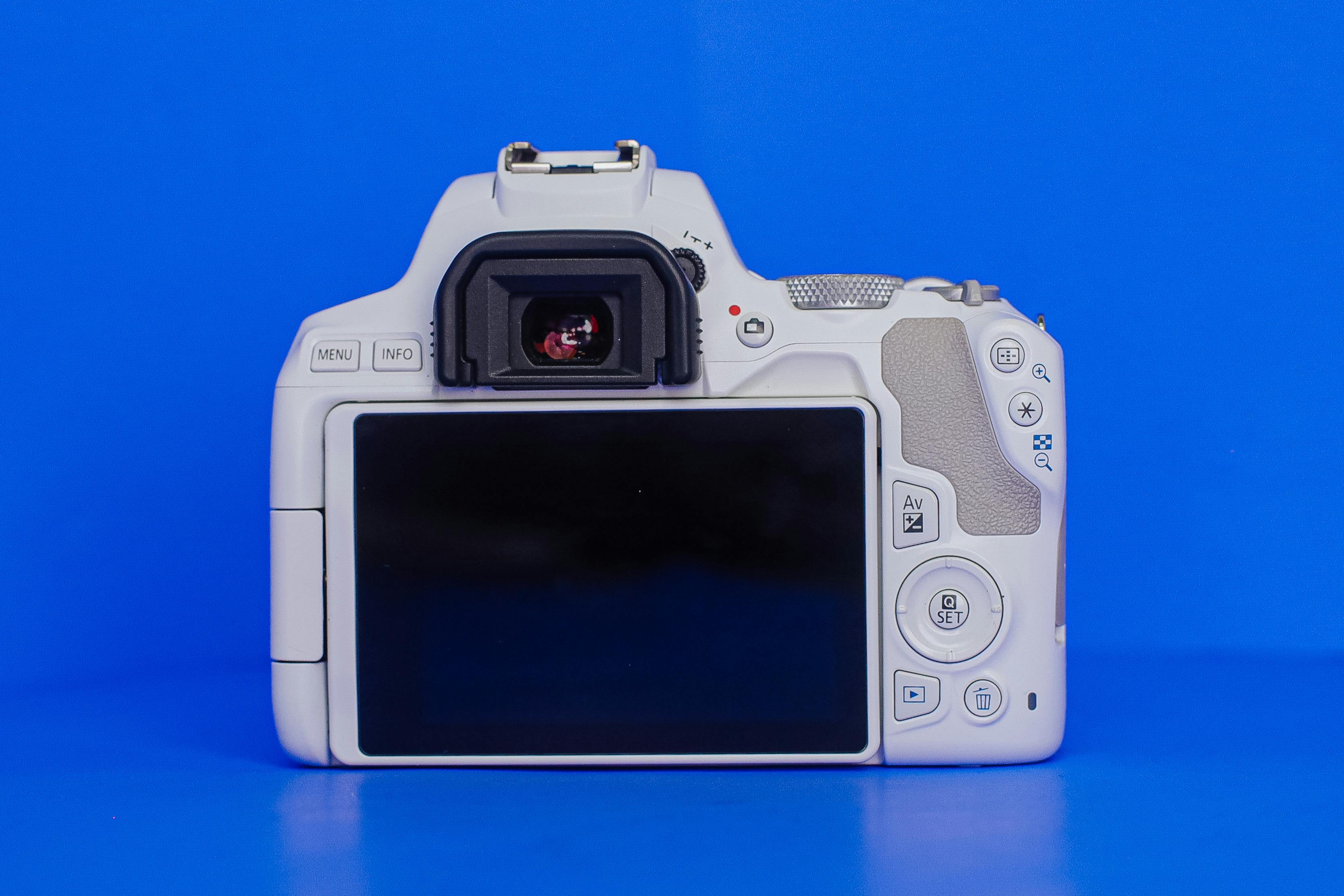 White DSLR Camera in Close Up Shot · Free Stock Photo