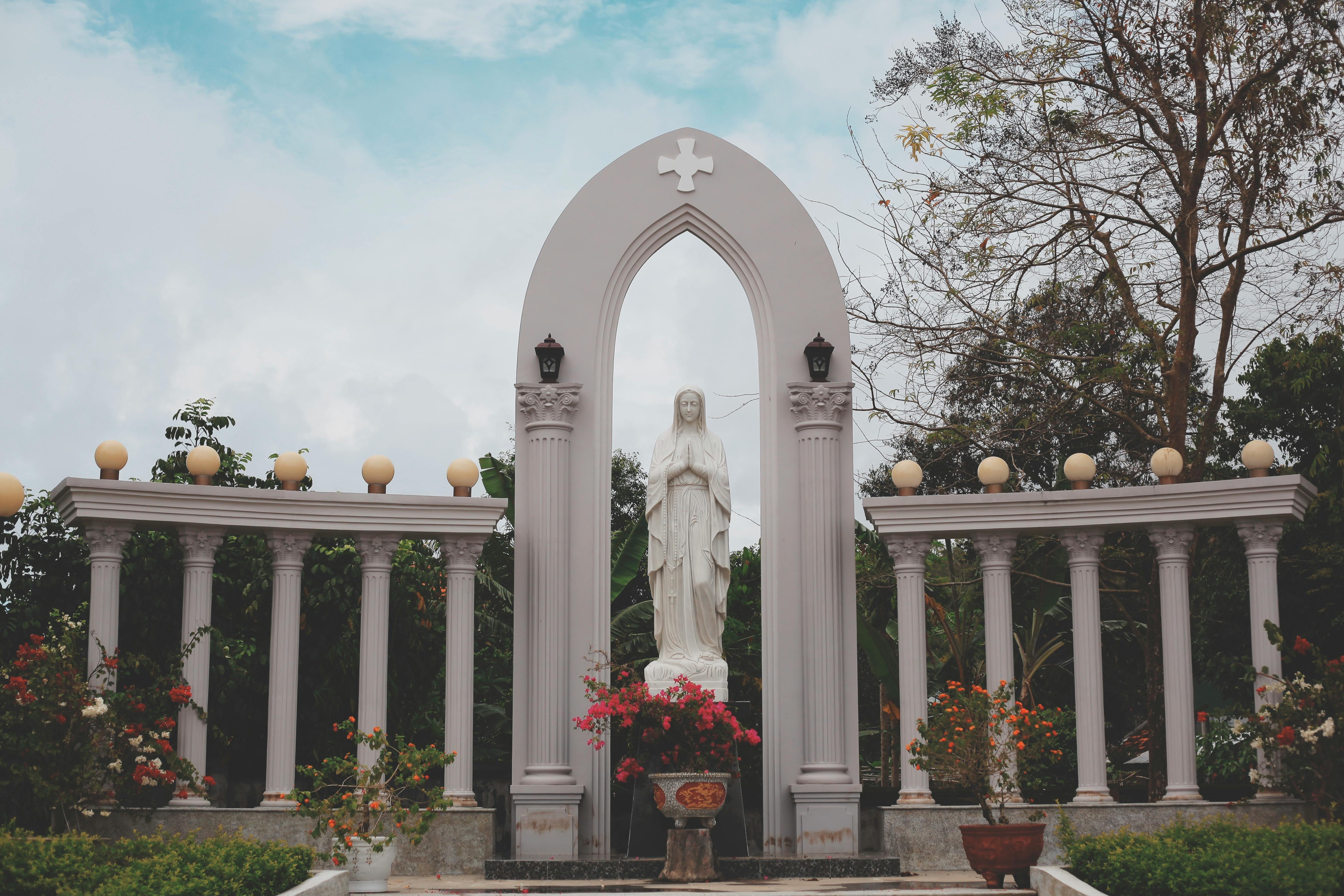 Marian Grotto Photos, Download The BEST Free Marian Grotto Stock Photos ...