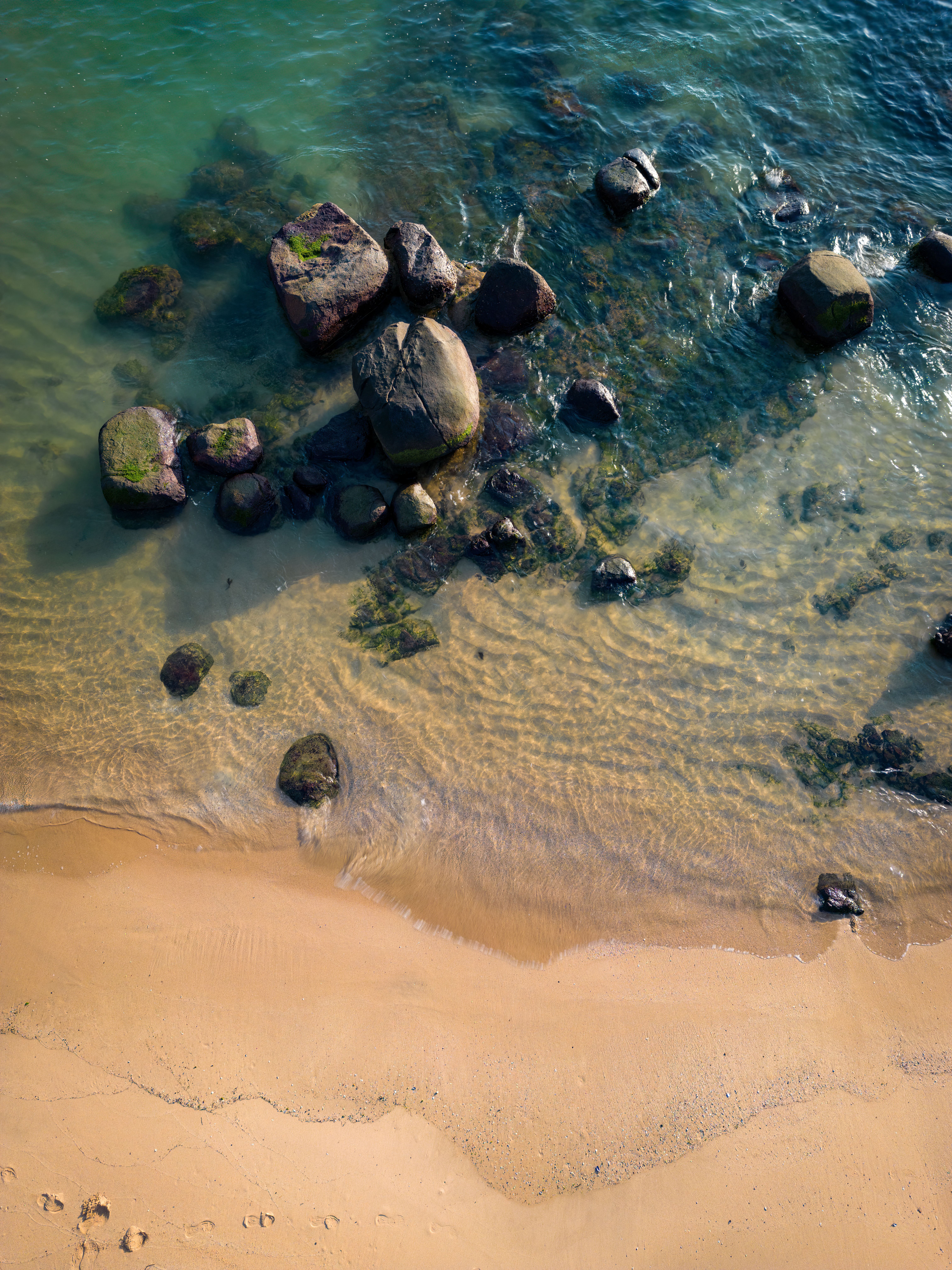 Close-up of Pebbles on the Beach · Free Stock Photo