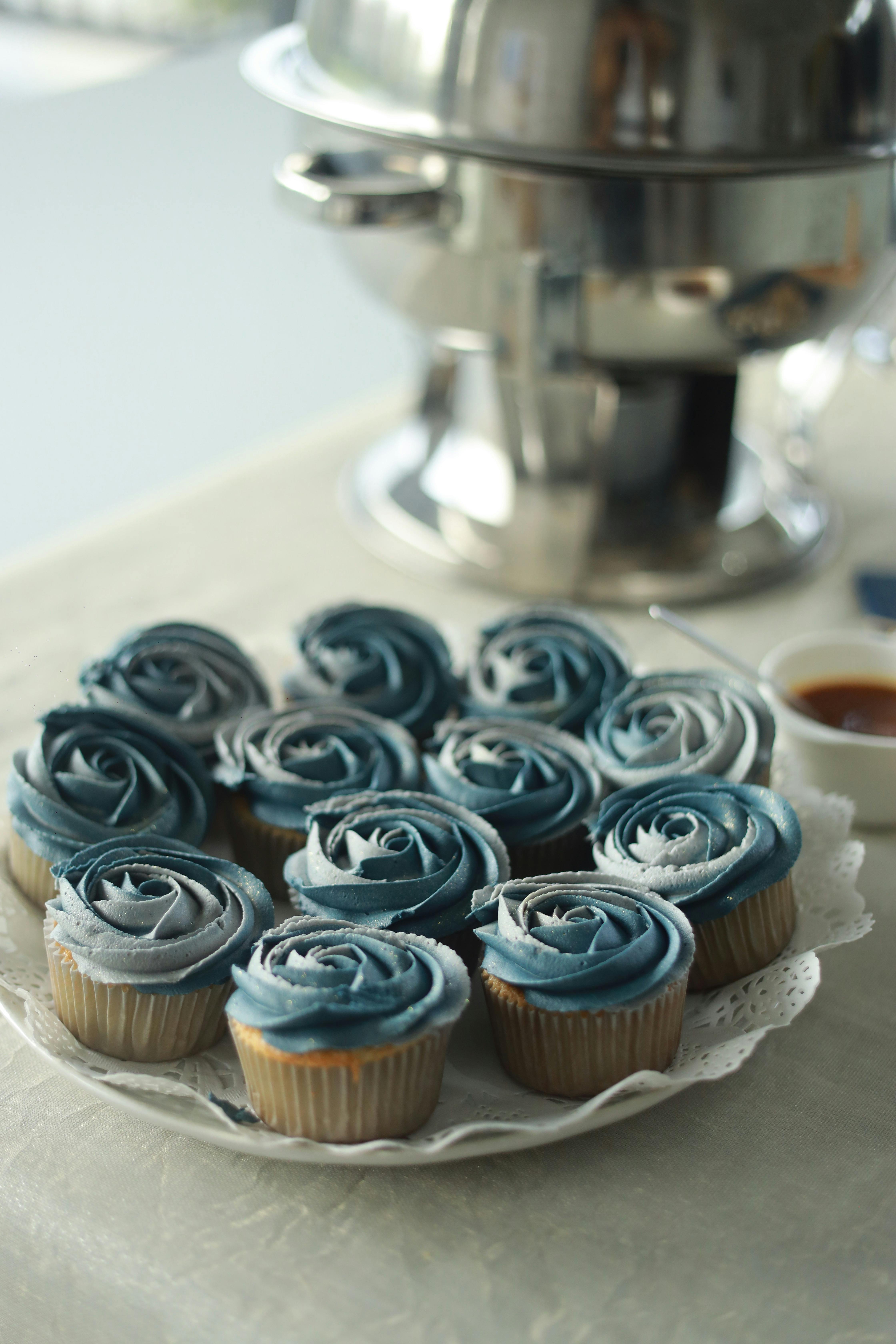 Cupcakes on a Plate · Free Stock Photo