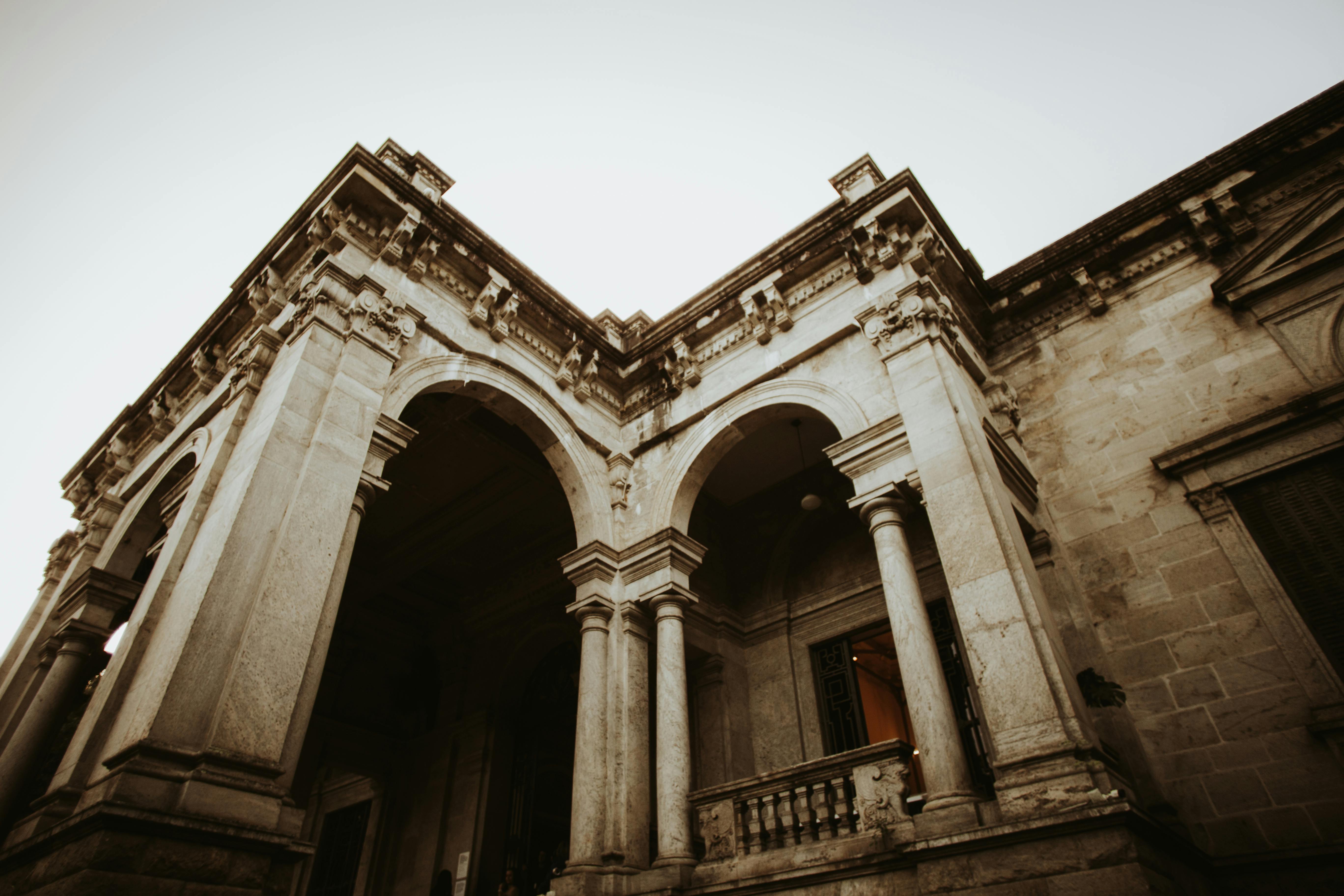 Gray Concrete Pillars · Free Stock Photo