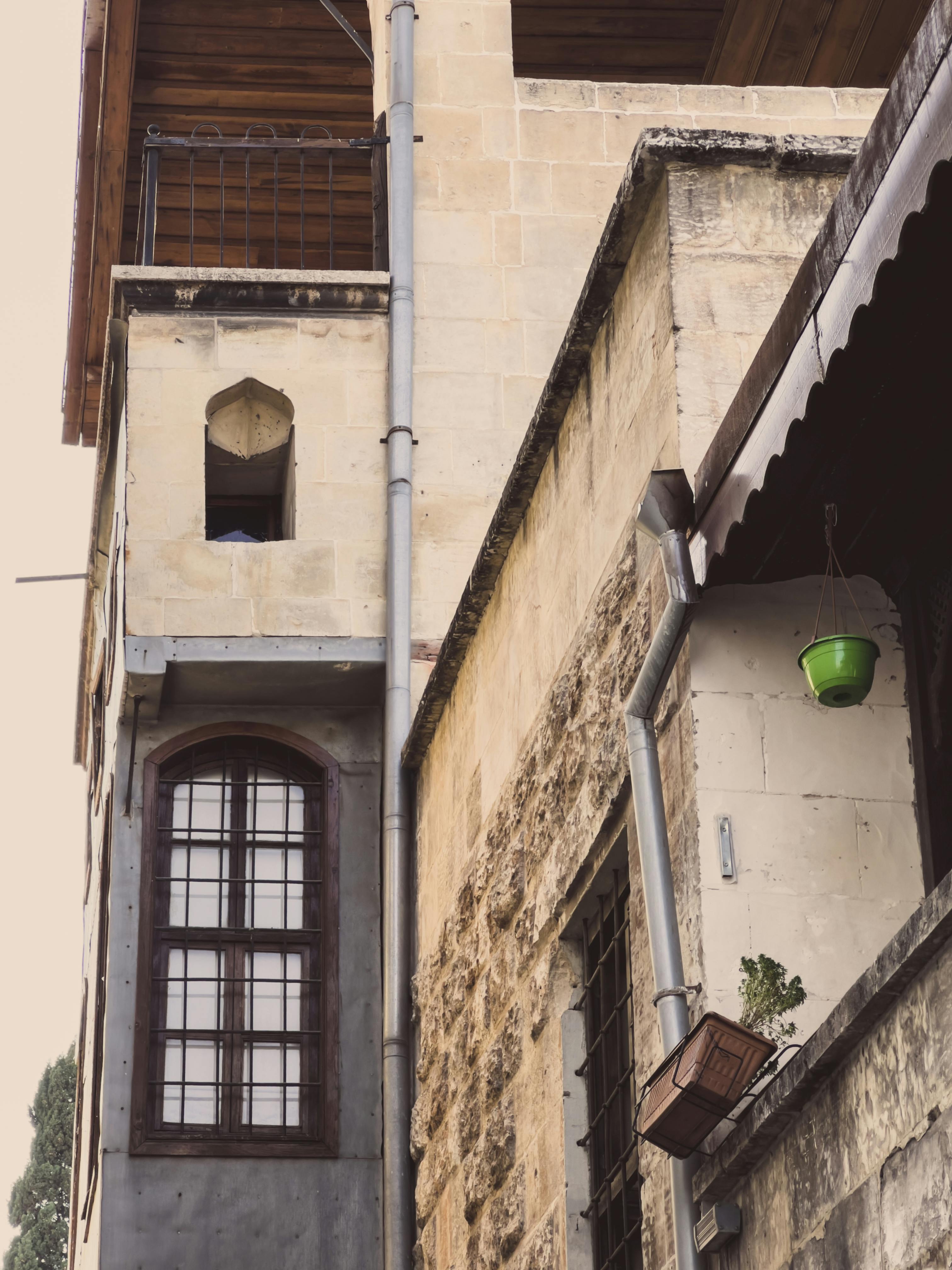 Close-up of the Yasuyo Building · Free Stock Photo