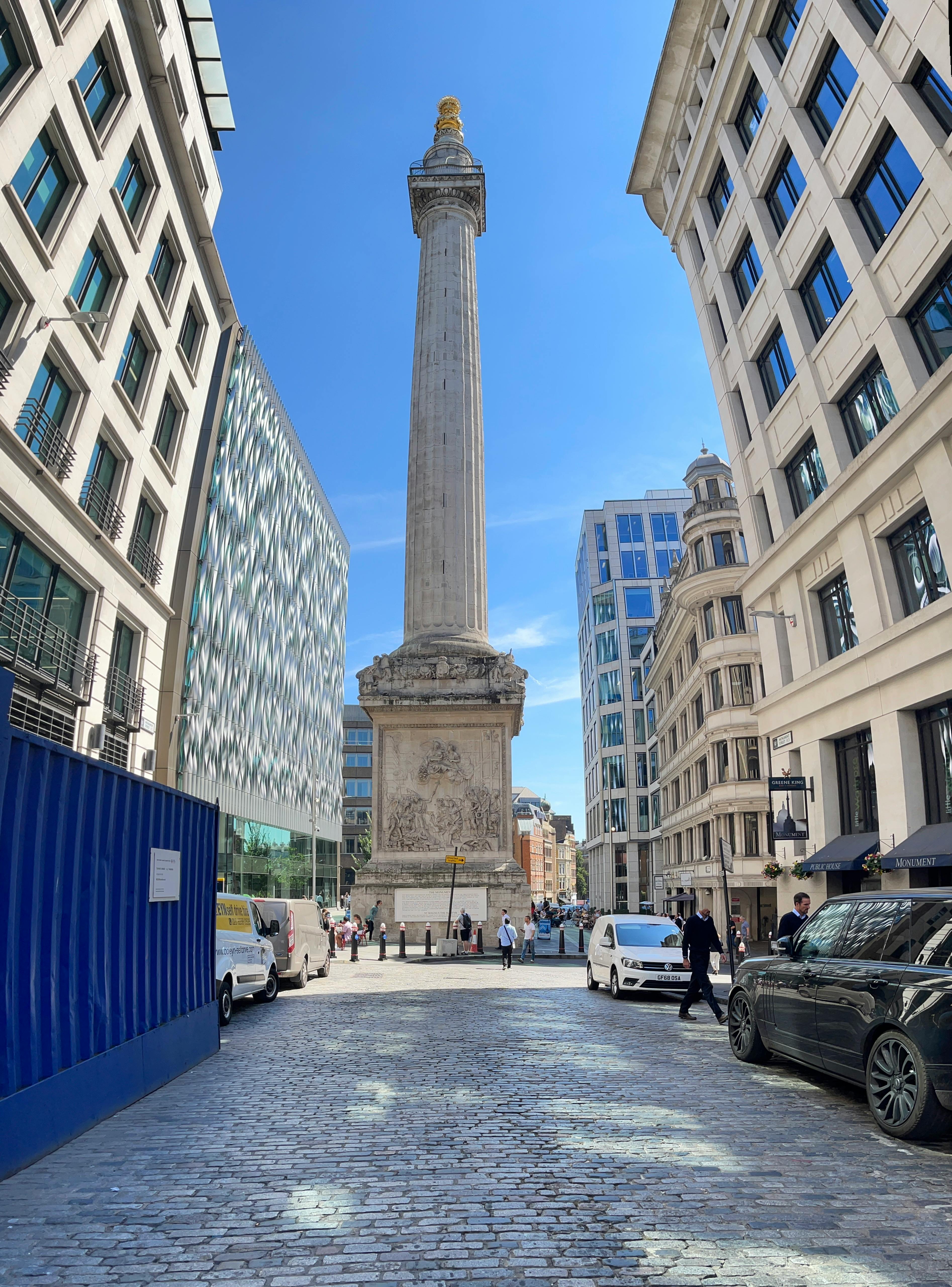 Monument in a City · Free Stock Photo