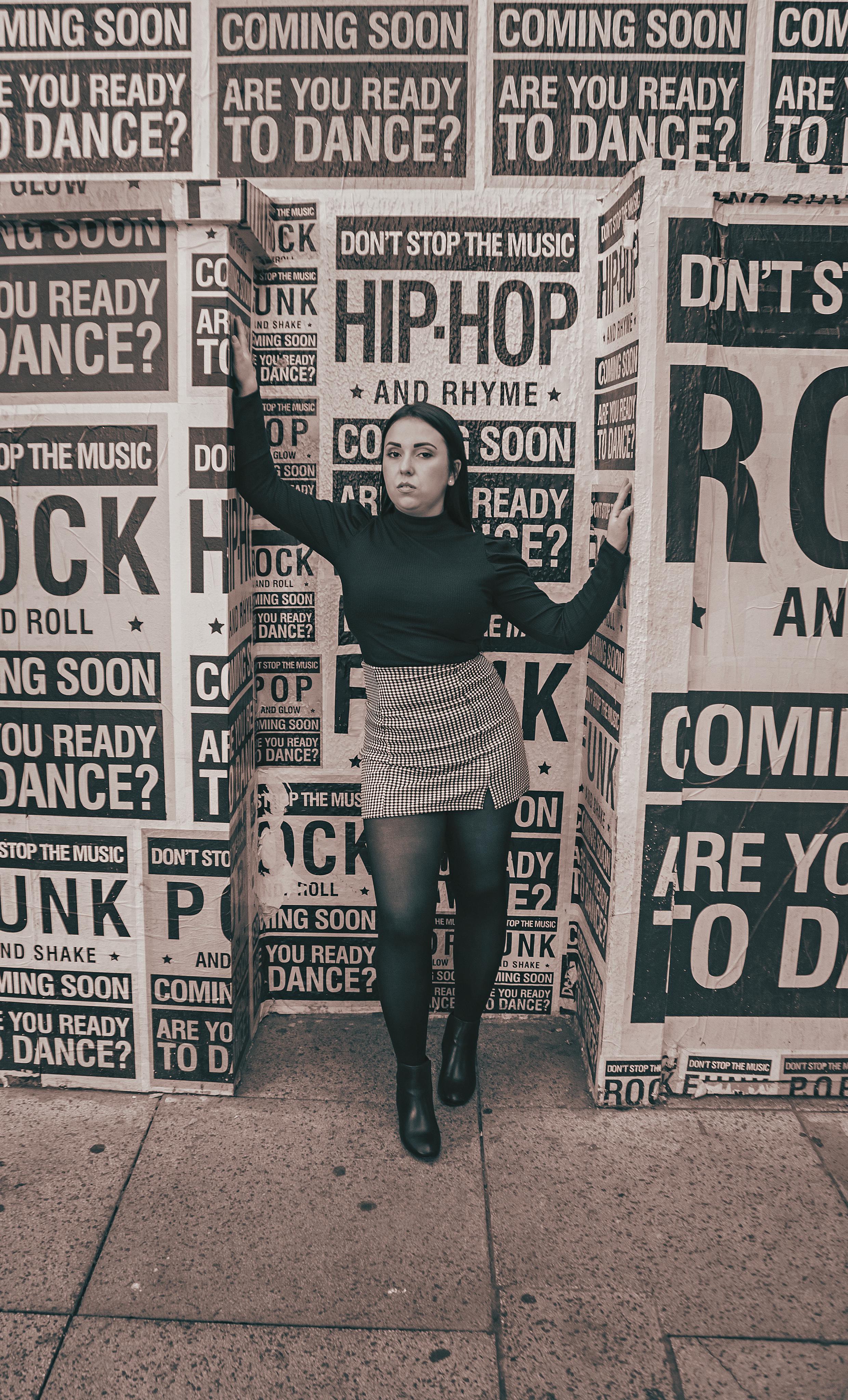 Posters Model Photos, Download The BEST Free Posters Model Stock Photos ...