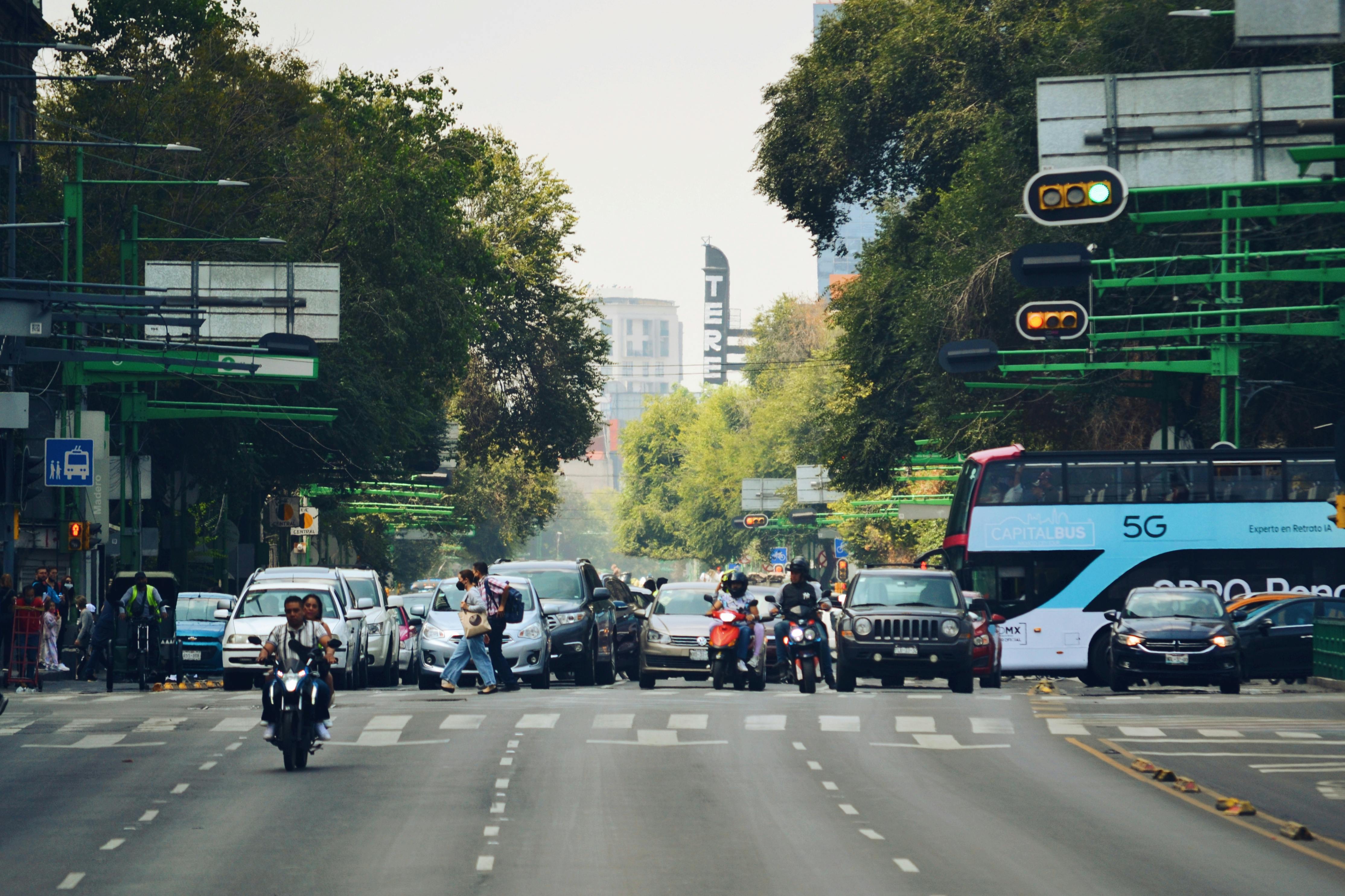 Street Photography of an Intersection · Free Stock Photo
