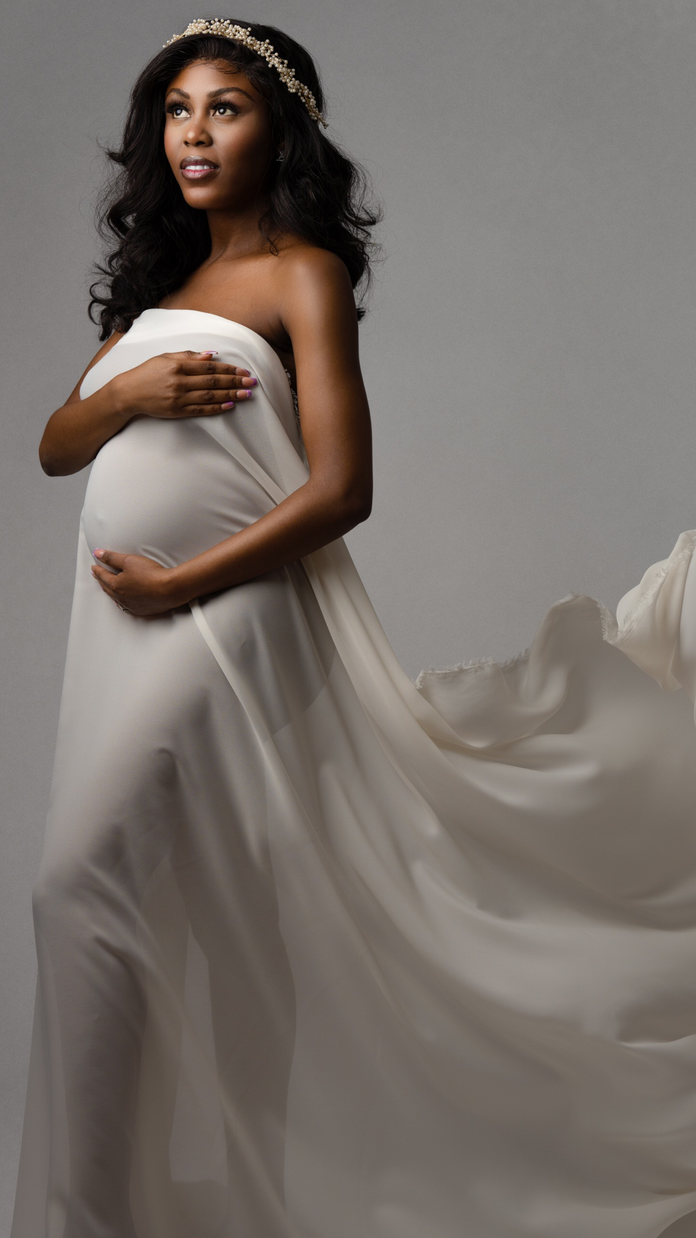 Pregnant Woman Showing Her Baby Bump · Free Stock Photo