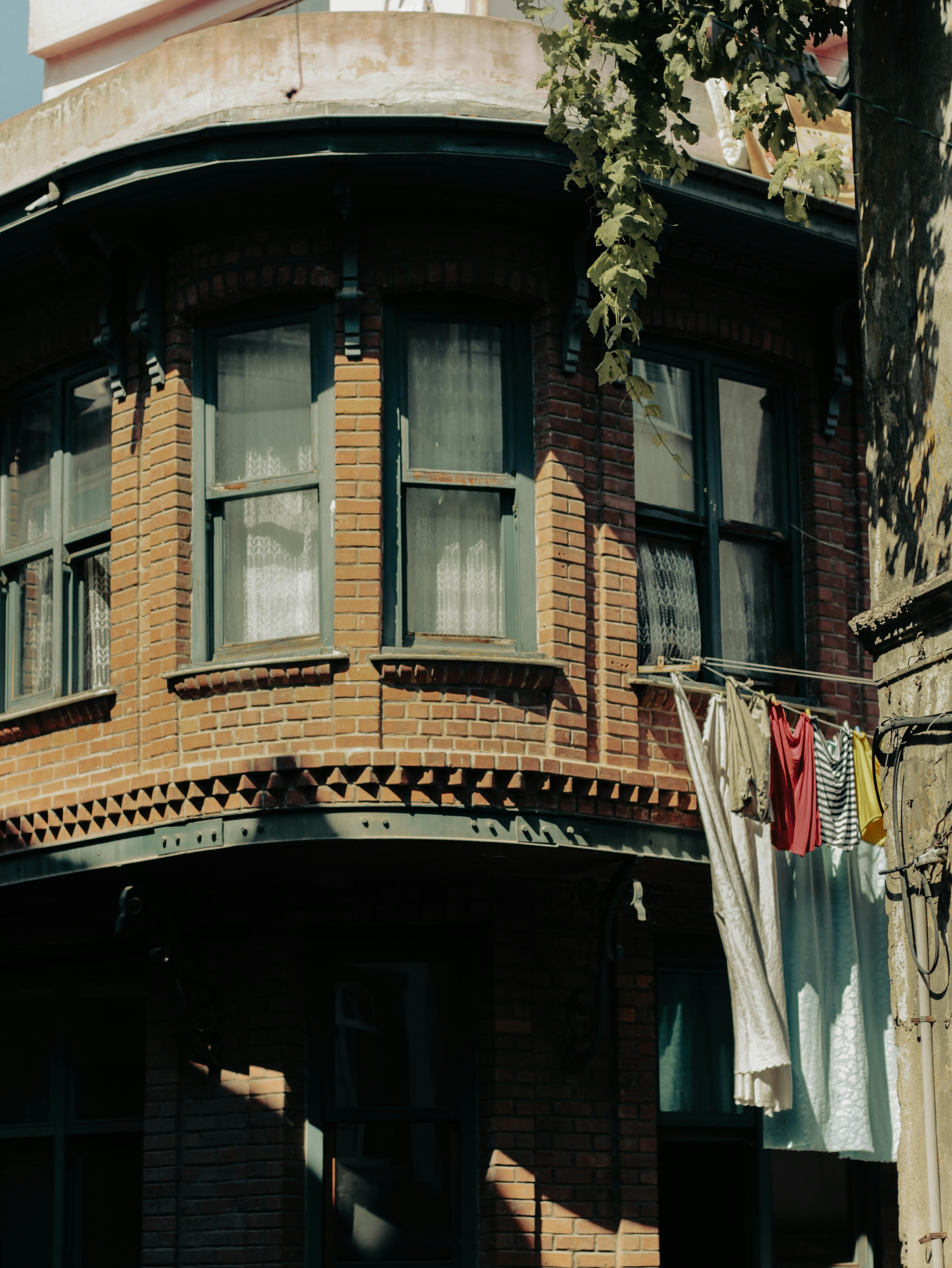 Corner of a Residential Building · Free Stock Photo