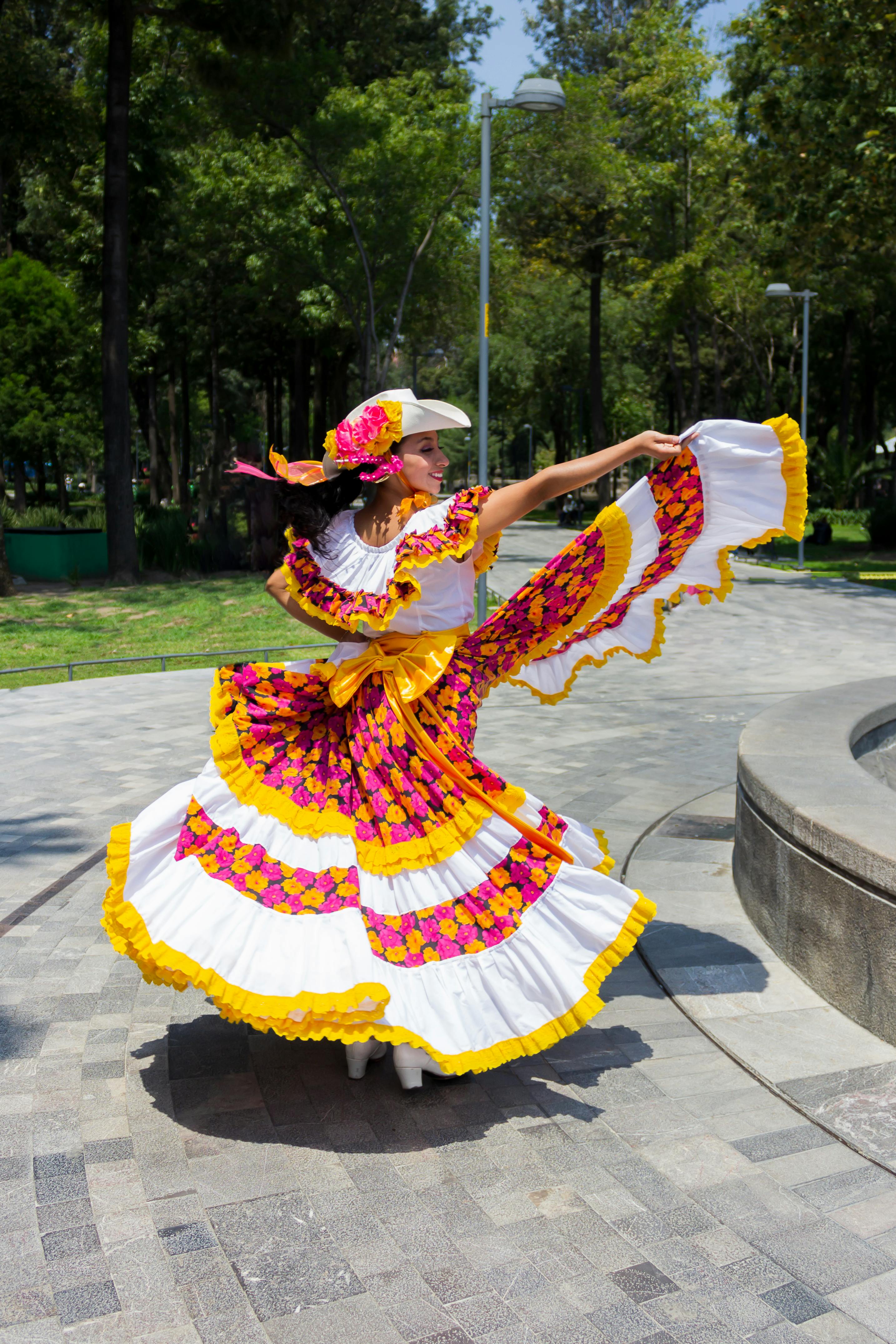 Woman Dancing on the Walkway · Free Stock Photo