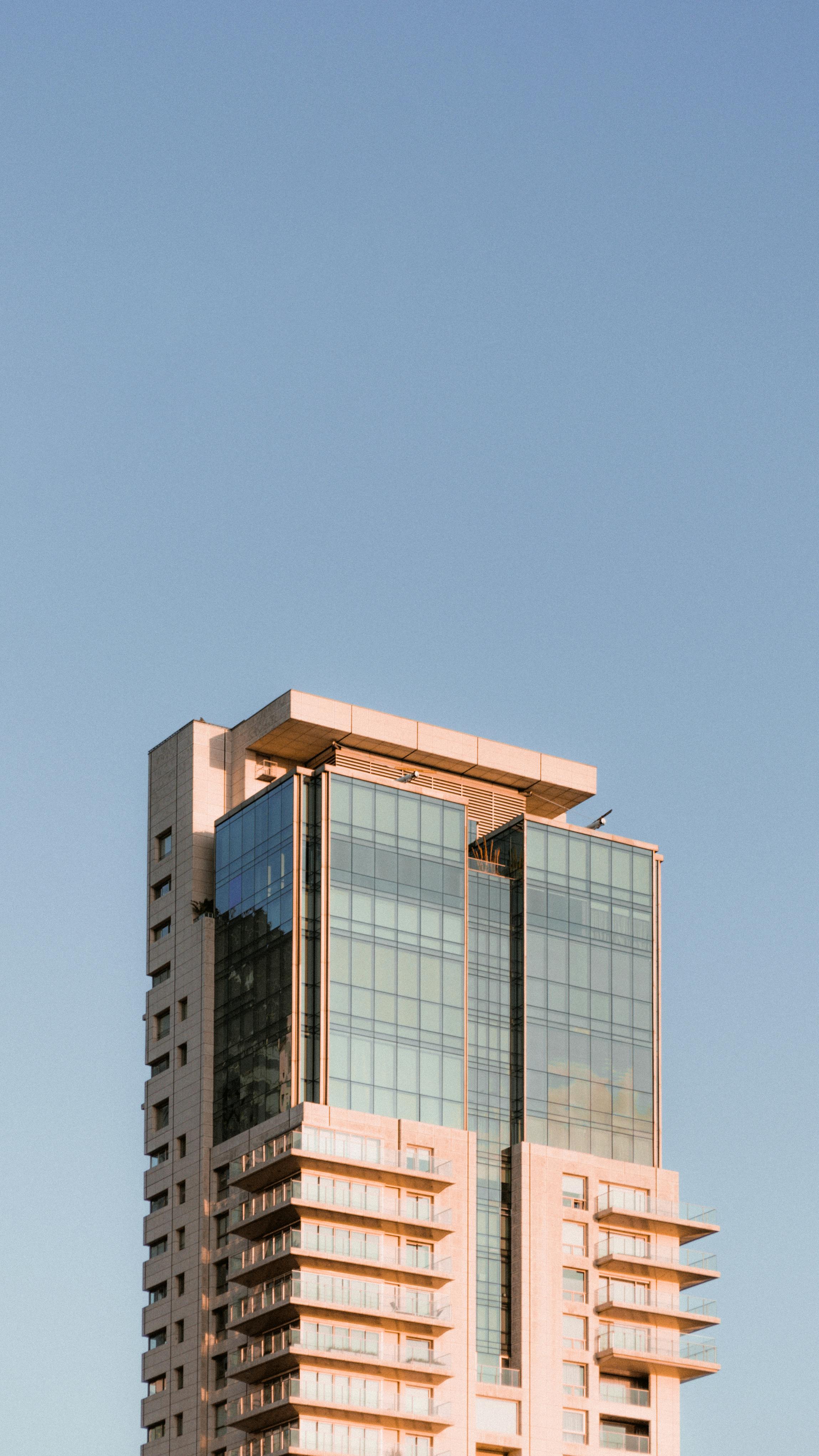 A Building Under the Blue Sky · Free Stock Photo