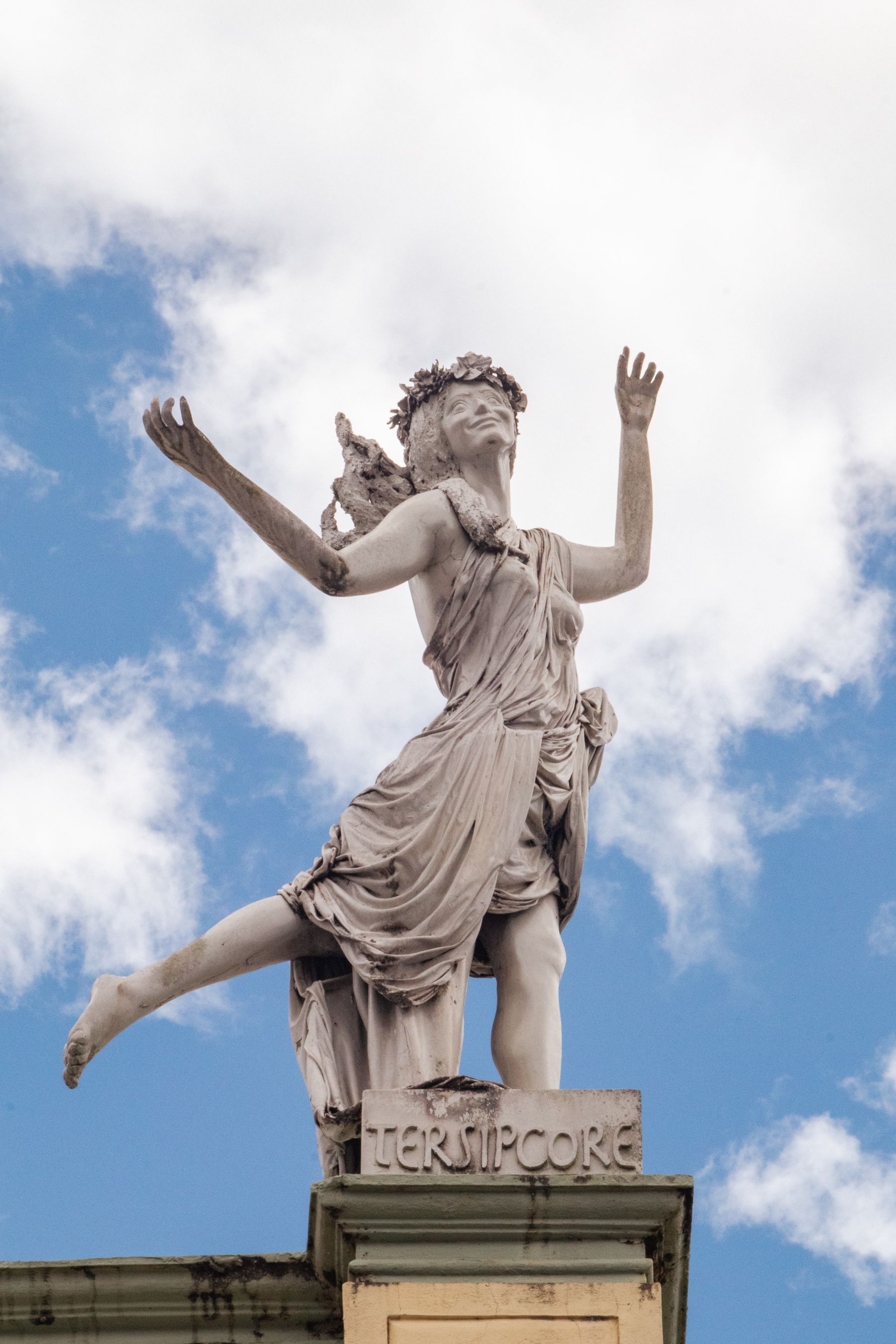 Concrete Man Statue · Free Stock Photo