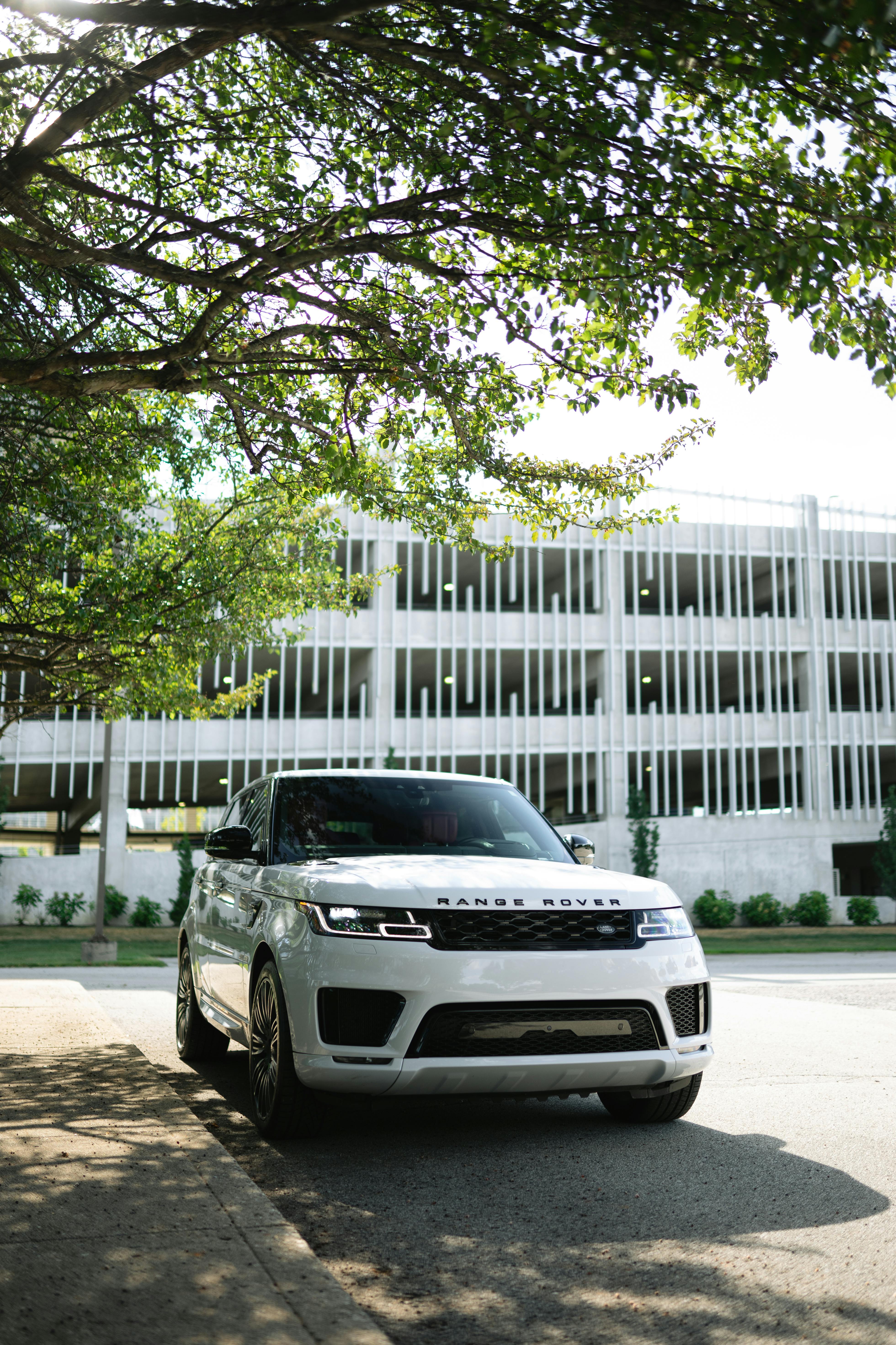 Photograph of a White Range Rover · Free Stock Photo