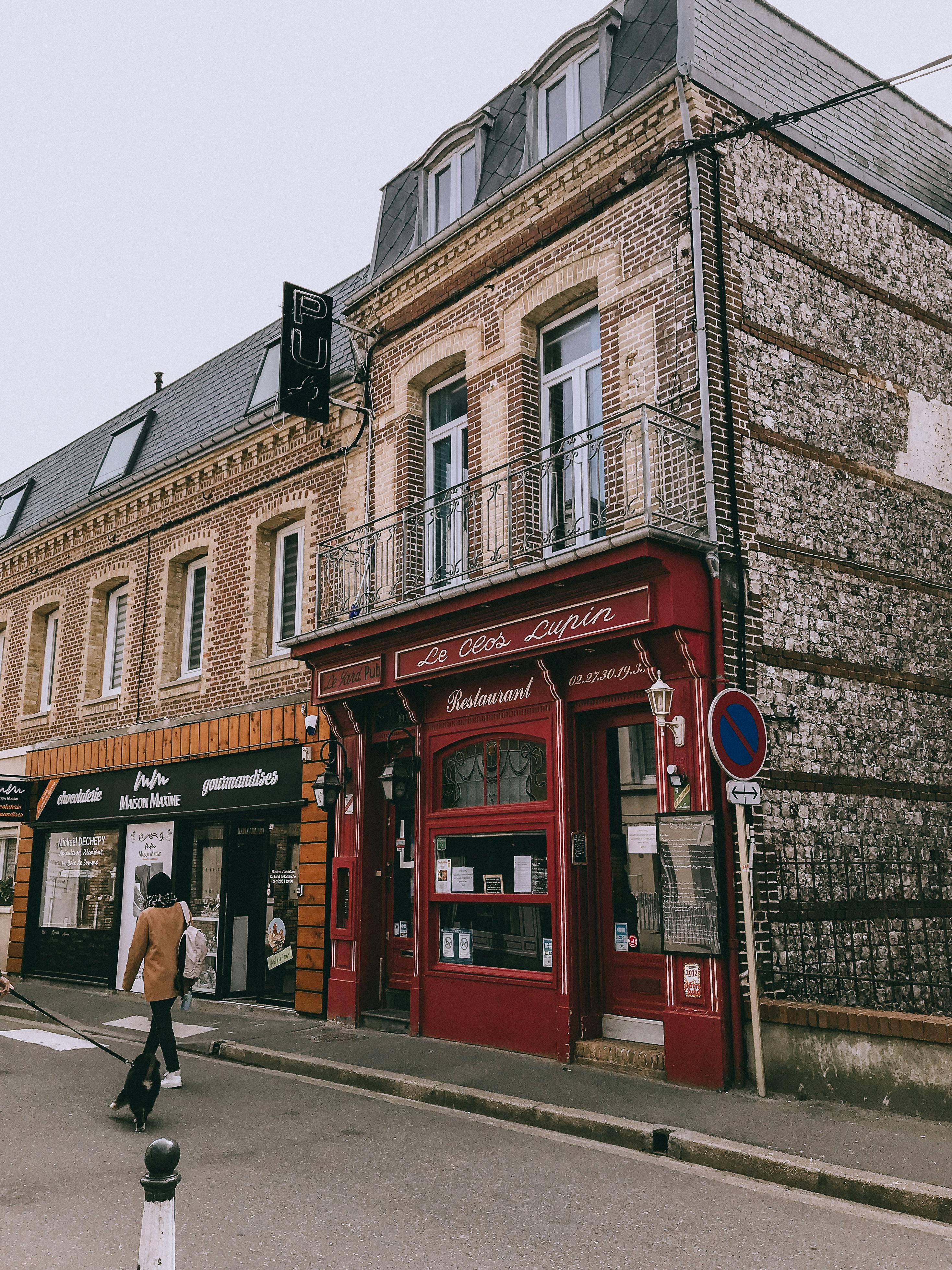 Store Front in a Brick Building · Free Stock Photo