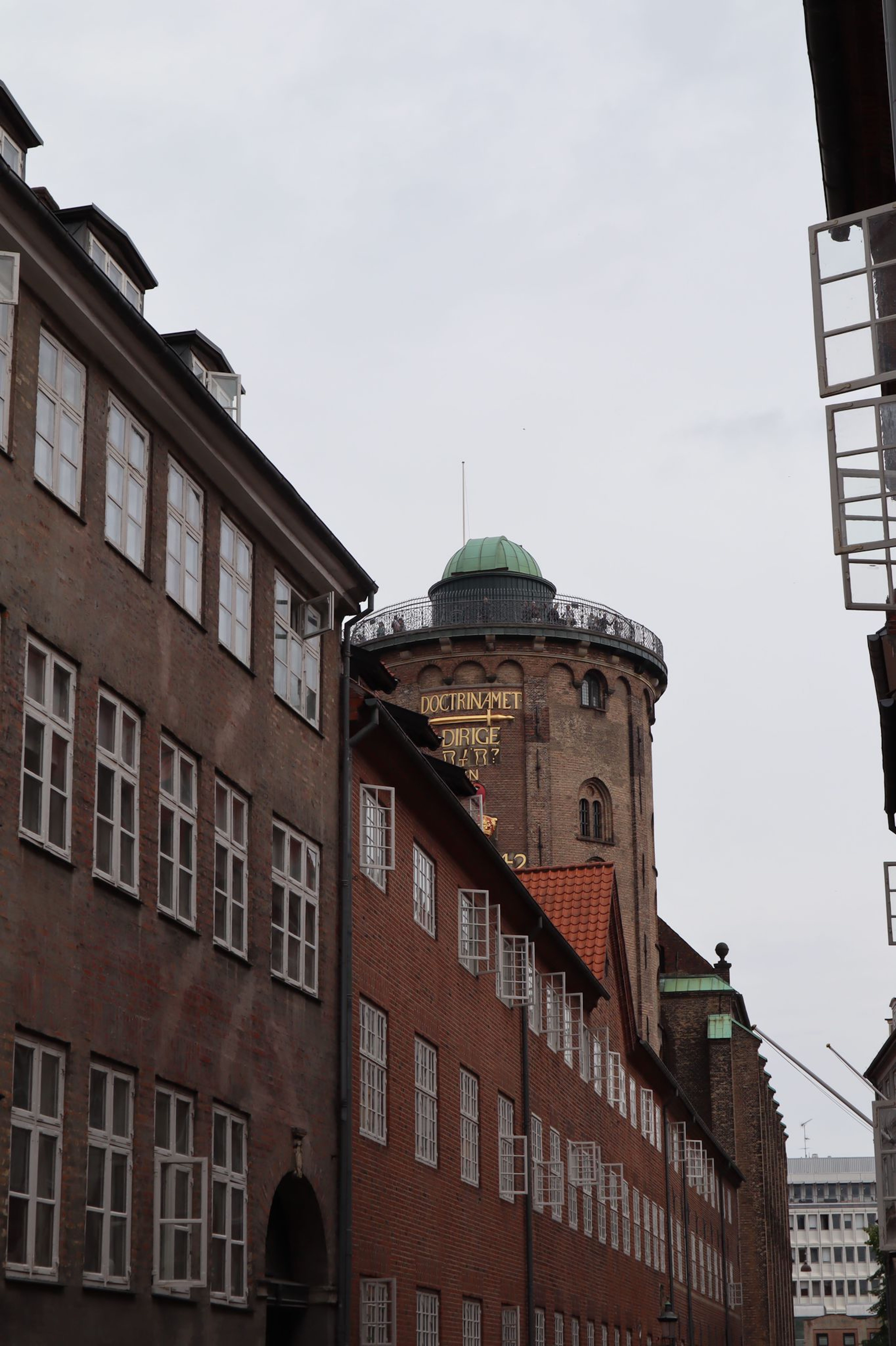 Gray Sky over Buildings · Free Stock Photo