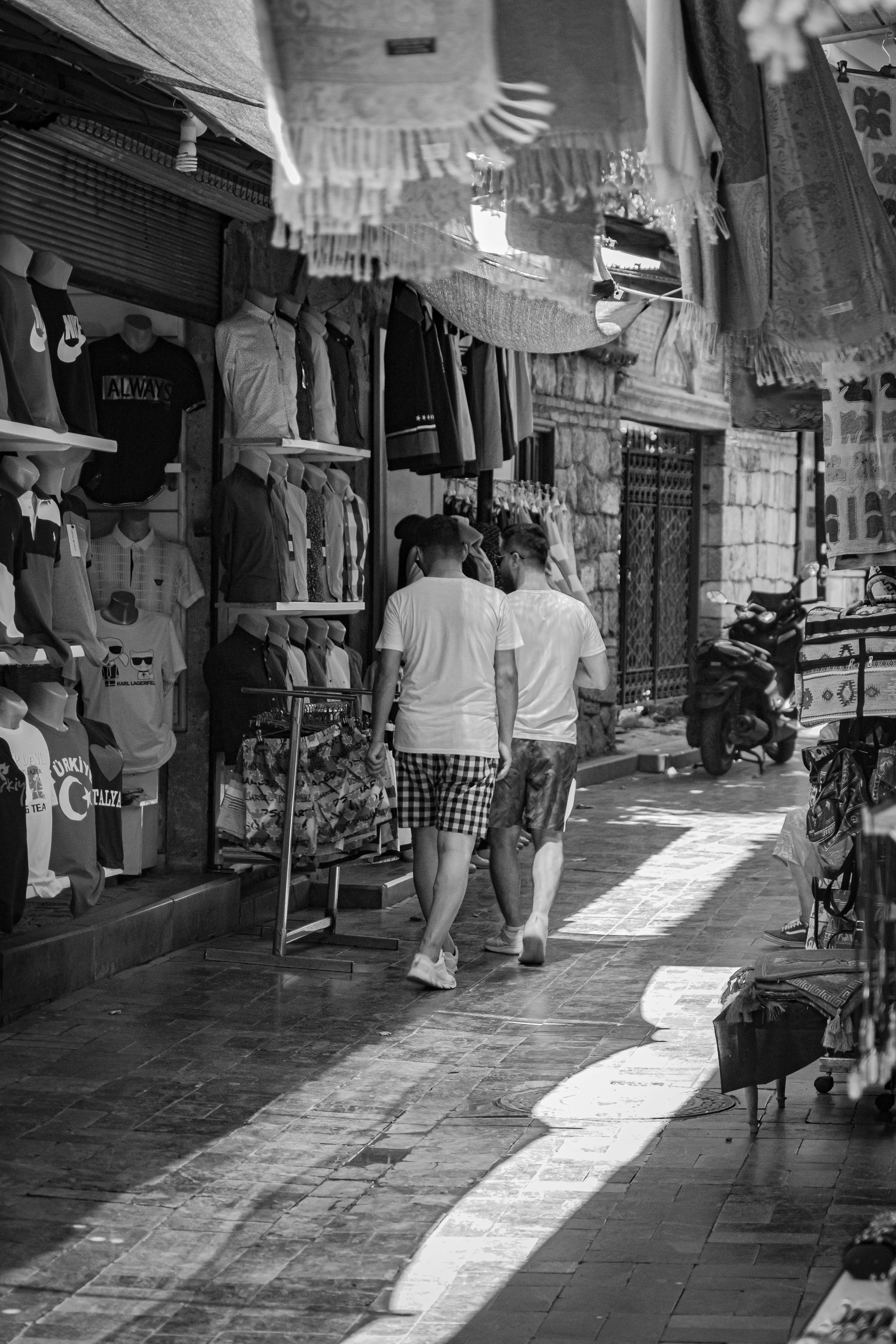 People waling in the Market · Free Stock Photo