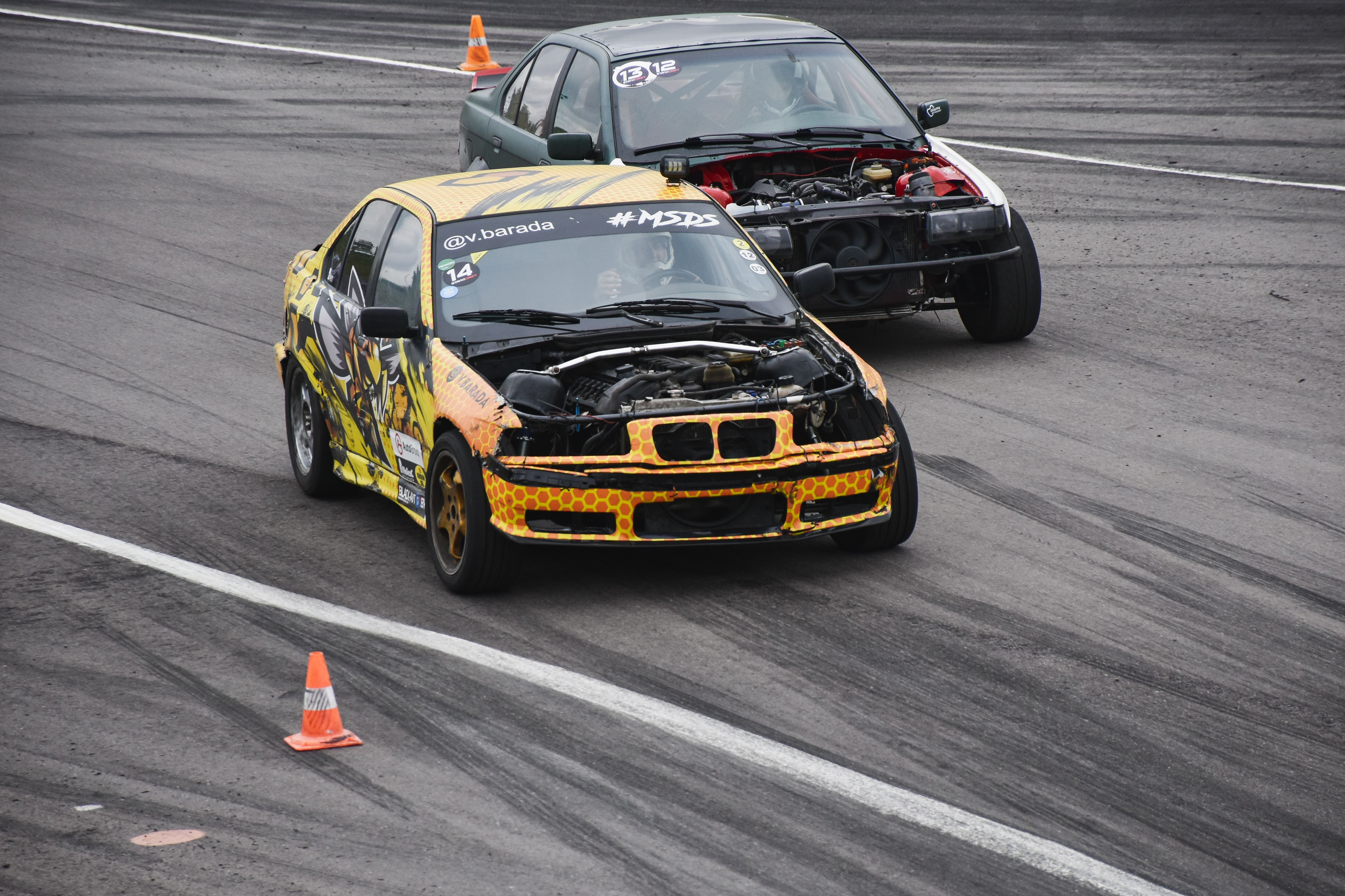 Photo of Cars Racing · Free Stock Photo