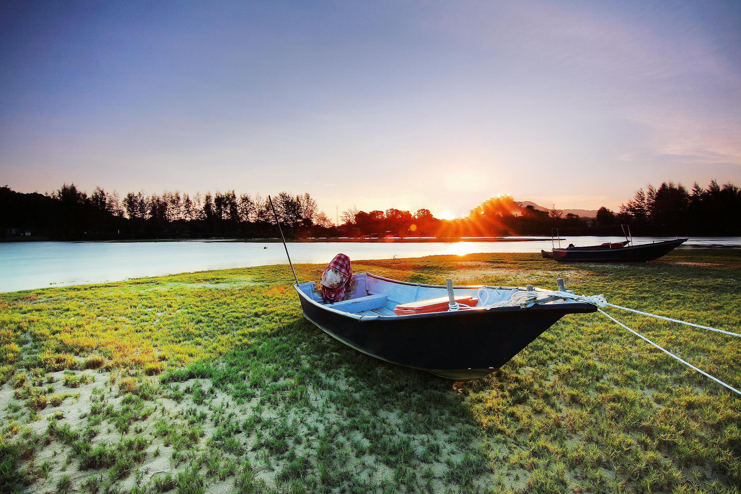 Boat on Yellow River · Free Stock Photo