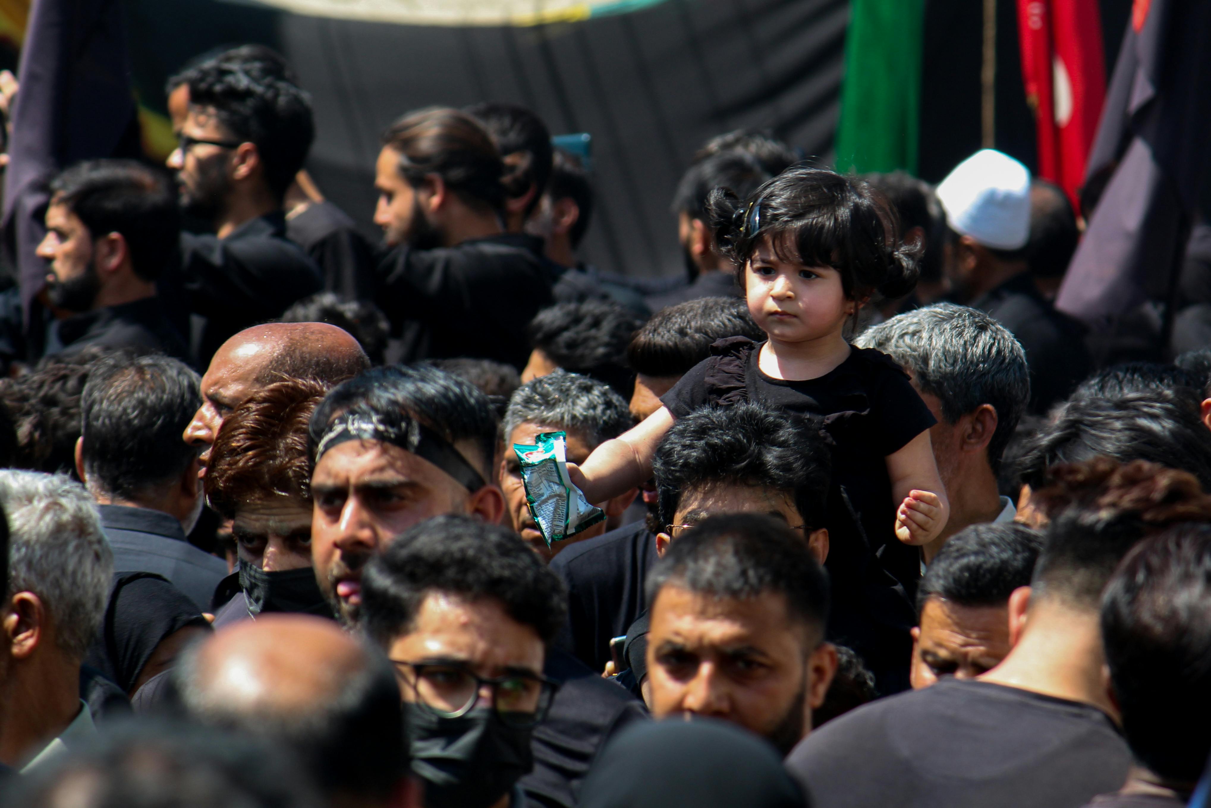 Muazam Mohi ud din - 사진