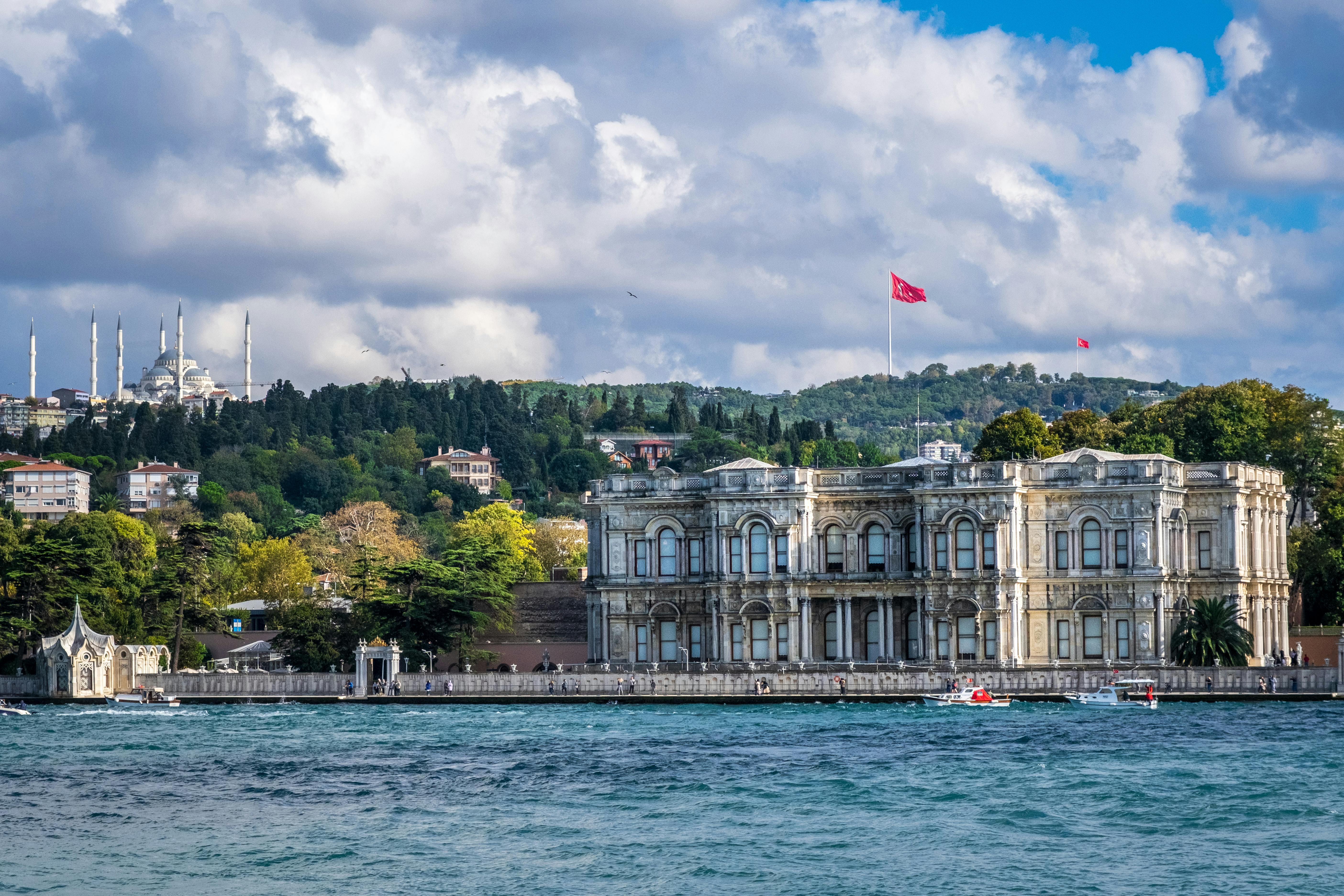Beylerbeyi Palace in Istanbul · Free Stock Photo