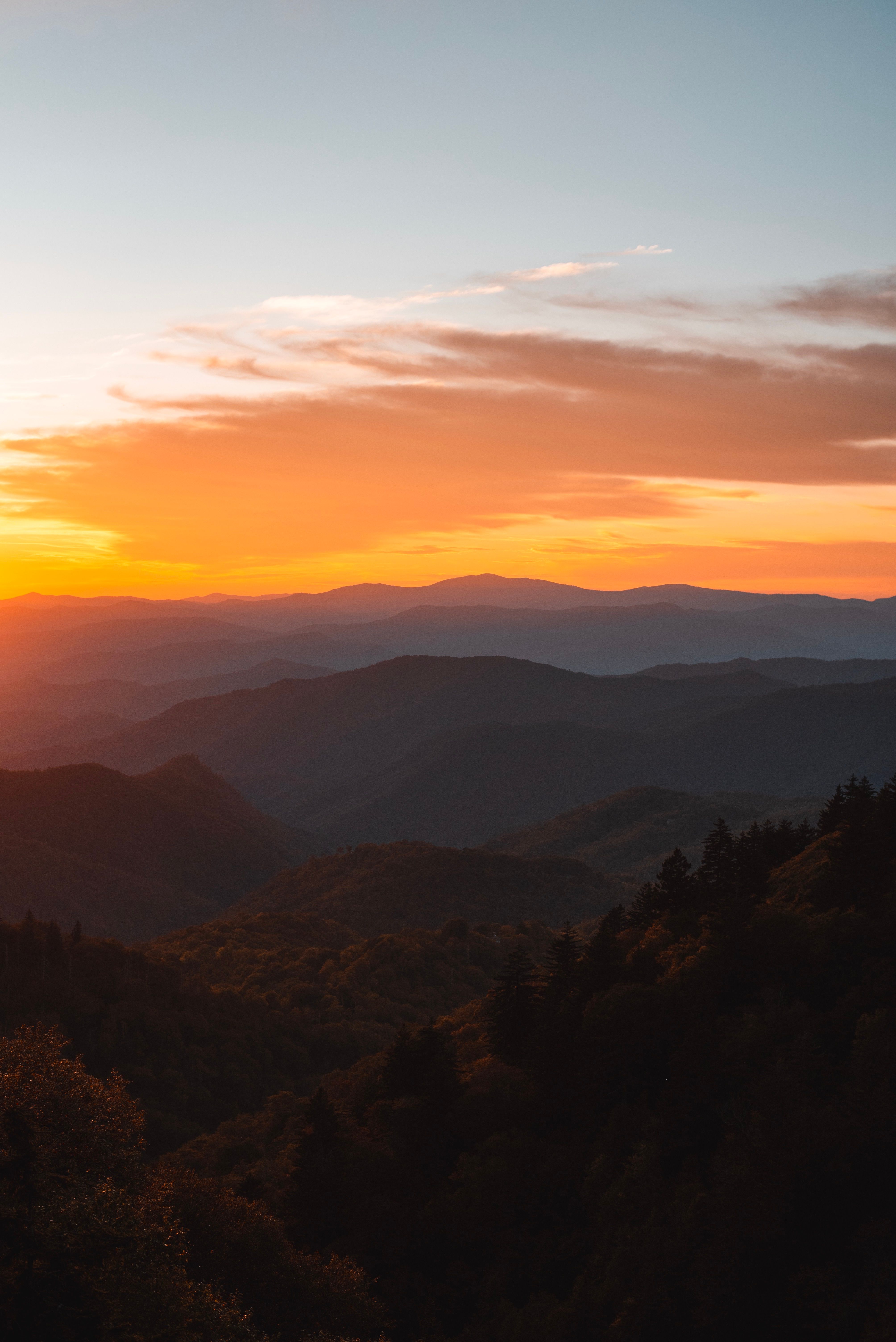 Mountain Landscape at Dawn · Free Stock Photo