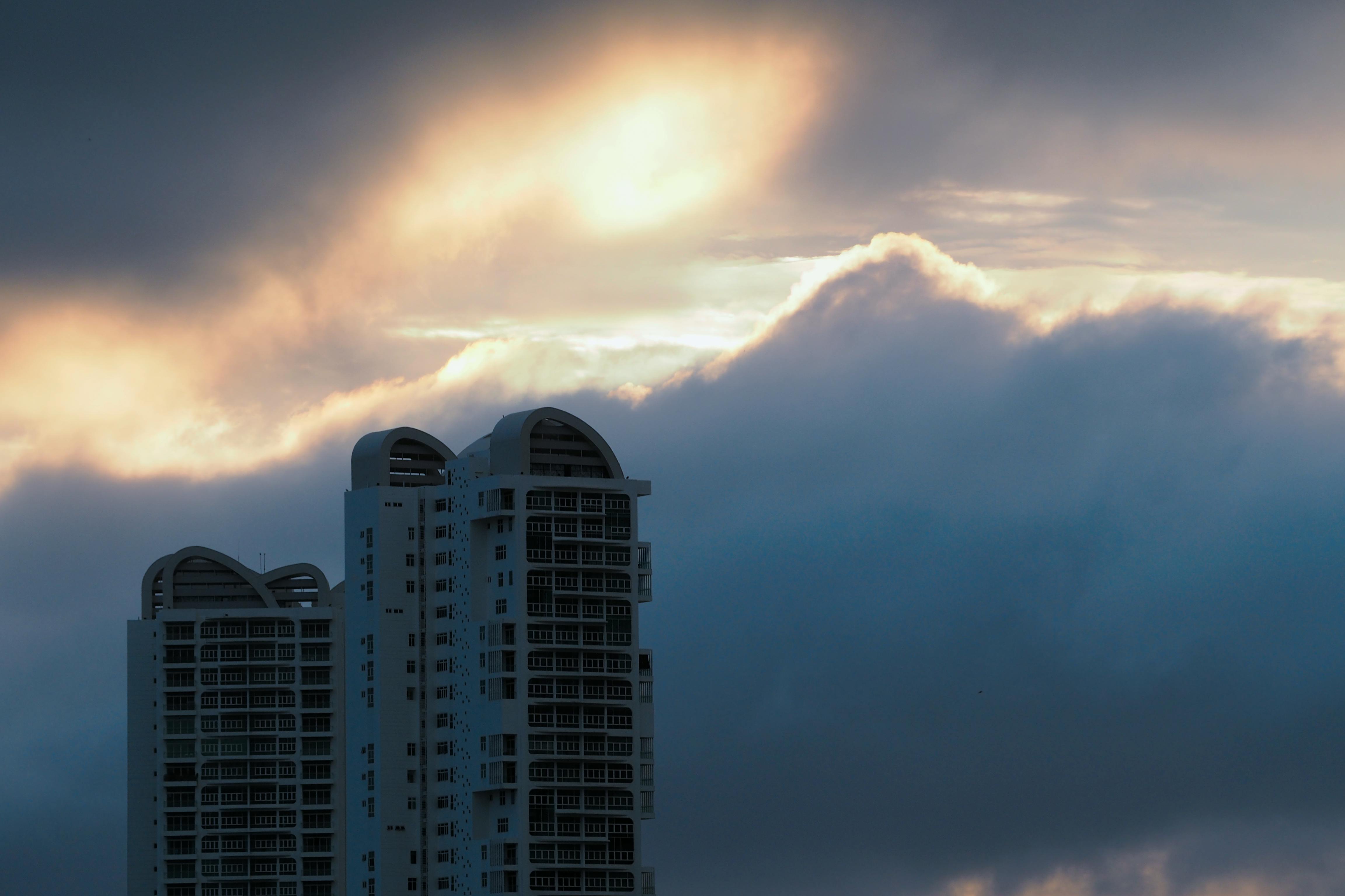 Skyscraper Jump Photos, Download The BEST Free Skyscraper Jump Stock ...