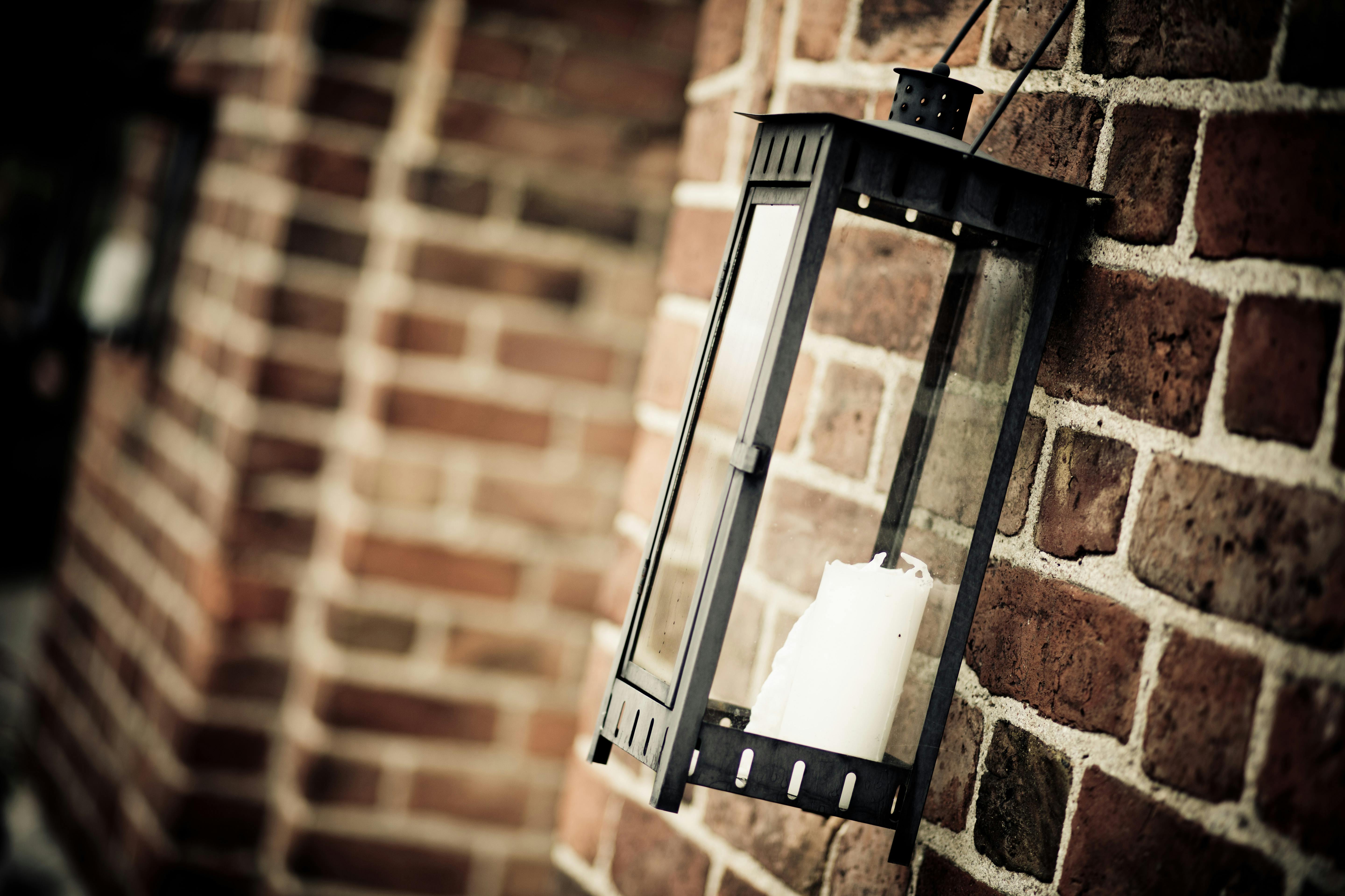 Wall With Lamp Background Photos, Download The BEST Free Wall With Lamp ...