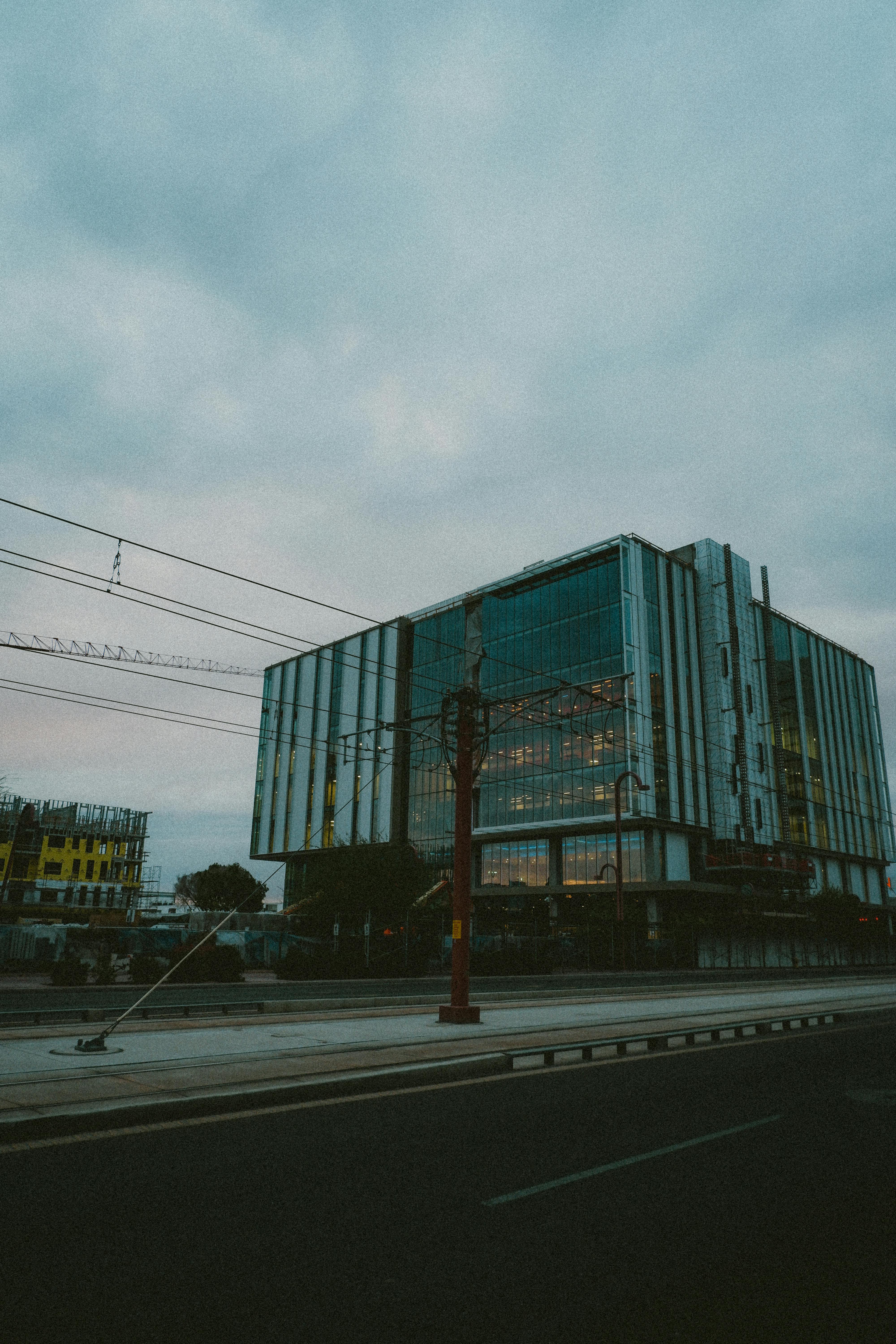 Modern Building at Dusk · Free Stock Photo