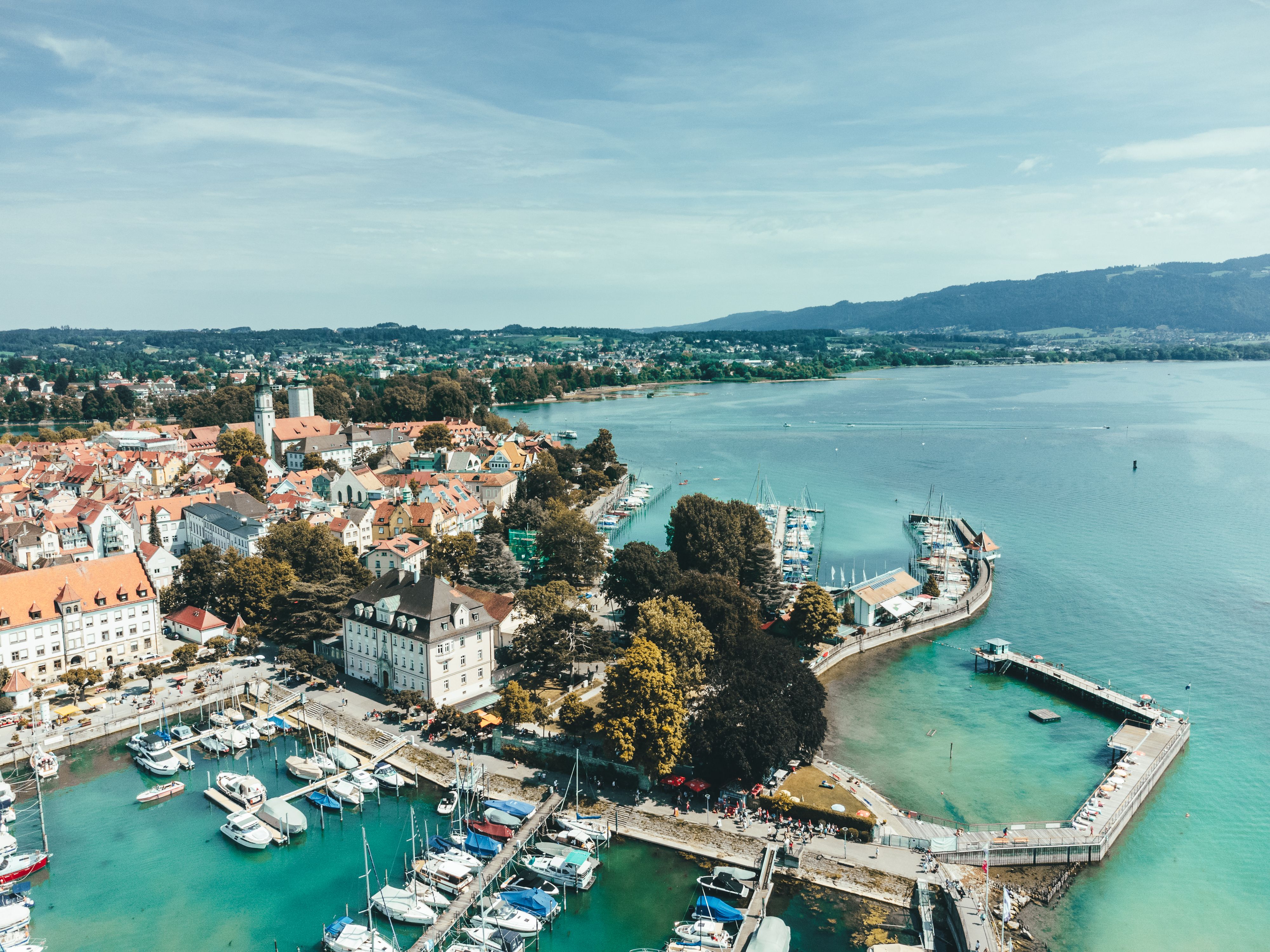 Aerial View of City Building Near the Ocean · Free Stock Photo
