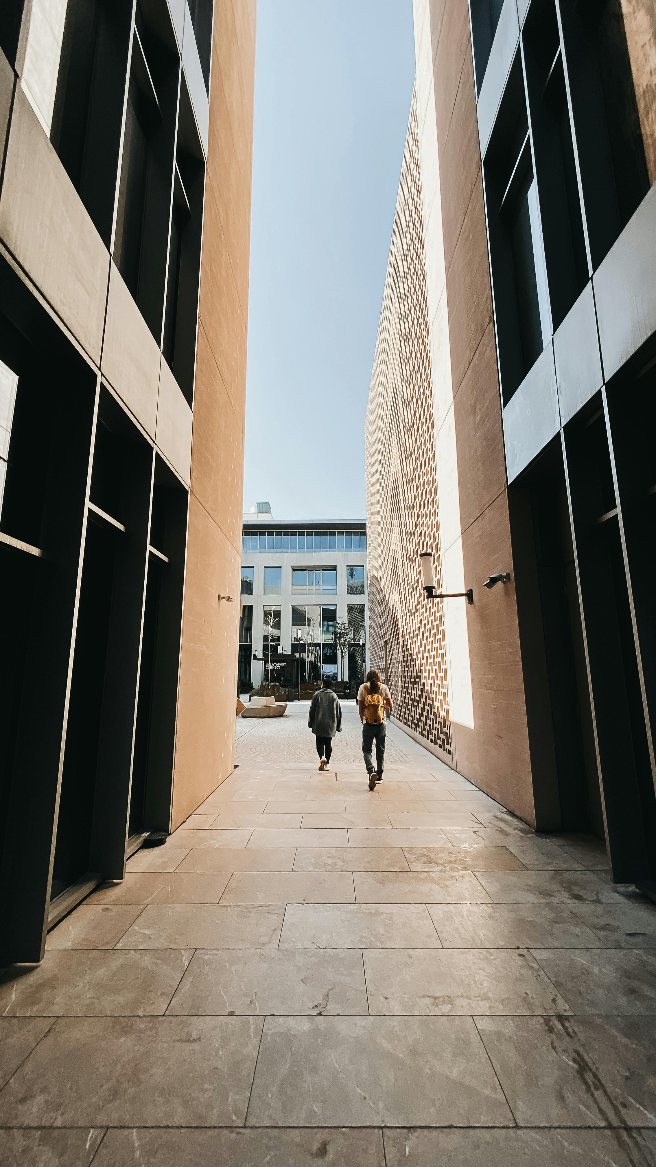 Walking Human Photos, Download The BEST Free Walking Human Stock Photos ...