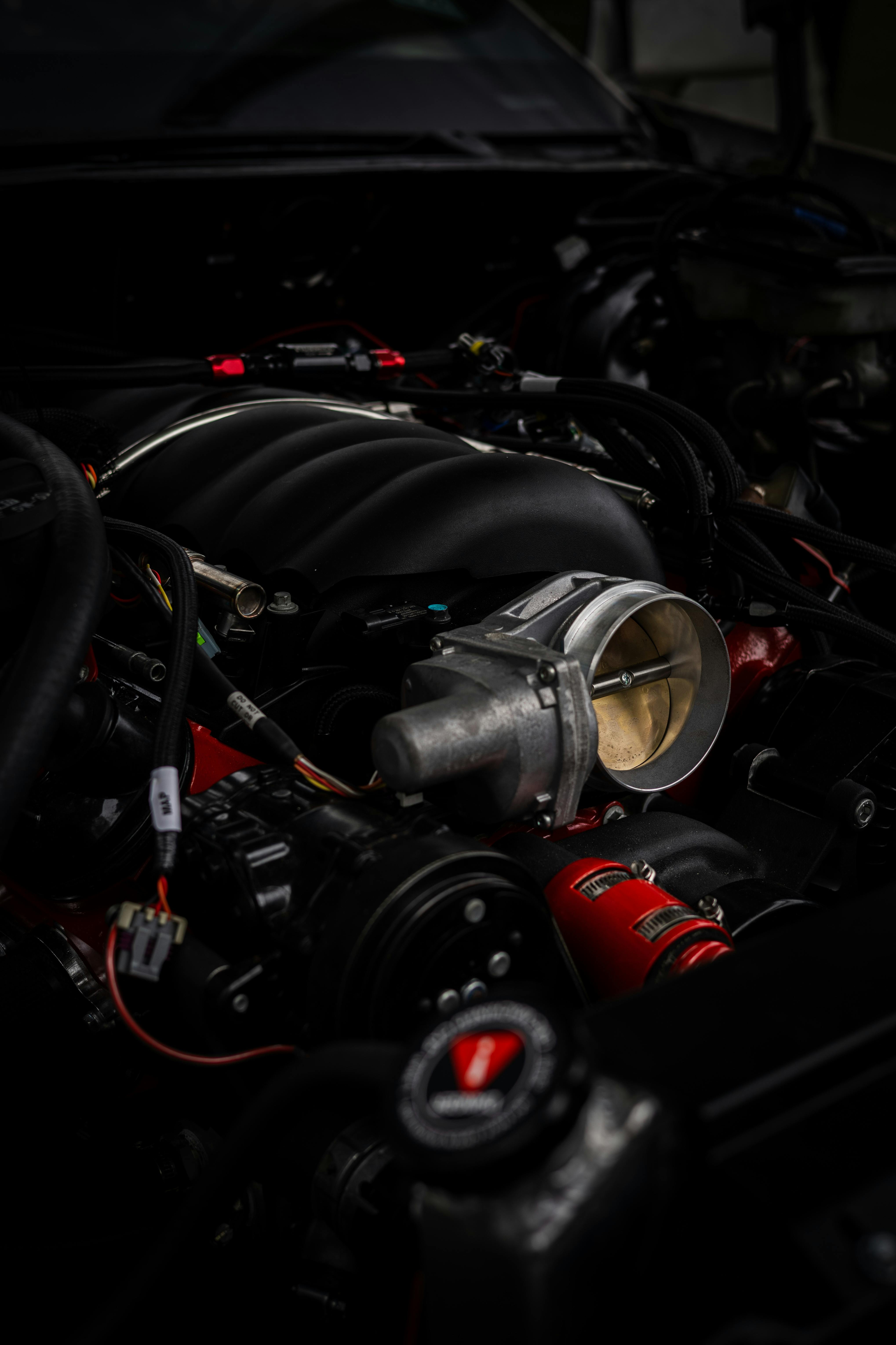 Grey and Black Engine · Free Stock Photo