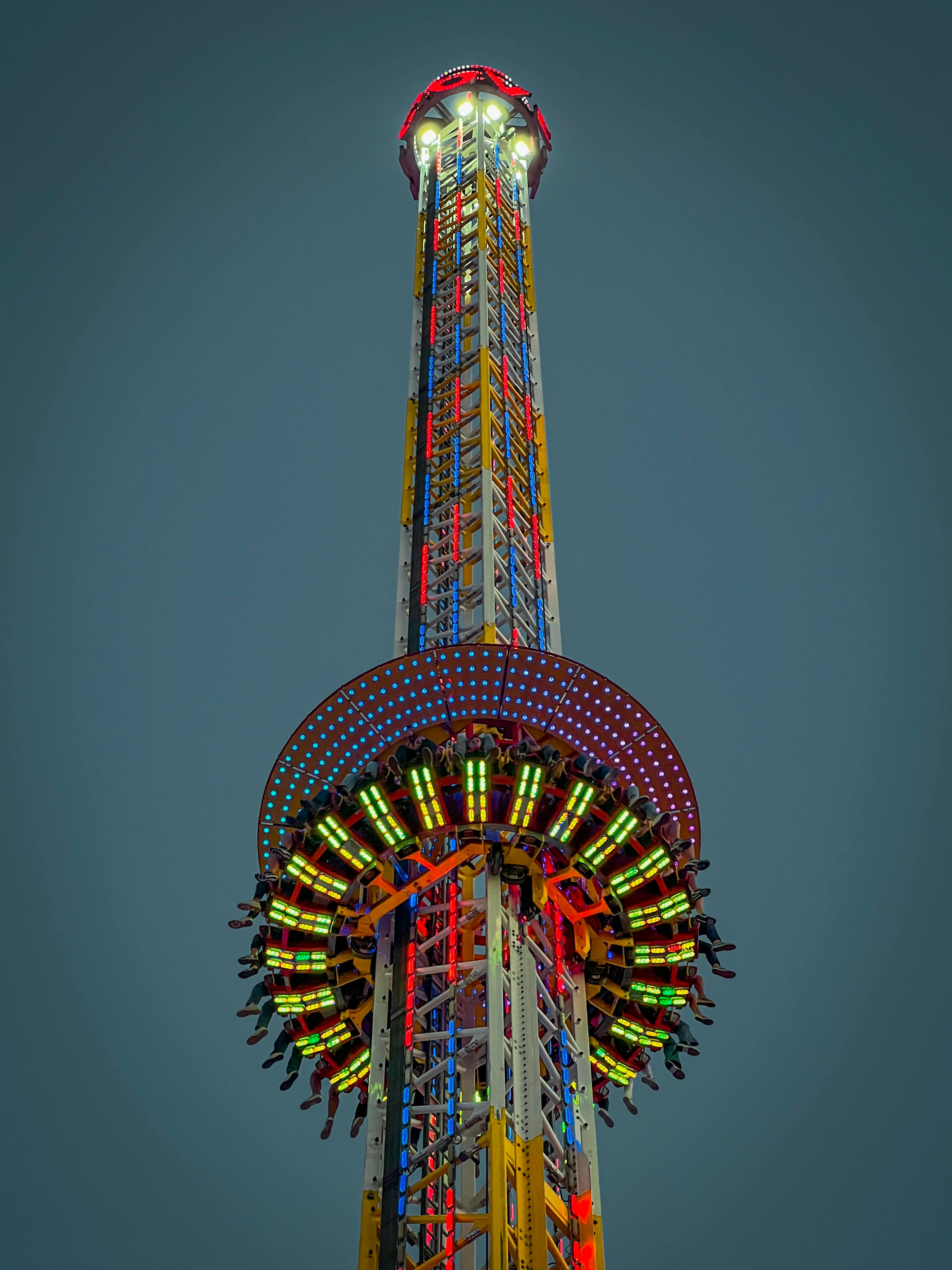 Tall Carousel in Theme Park · Free Stock Photo