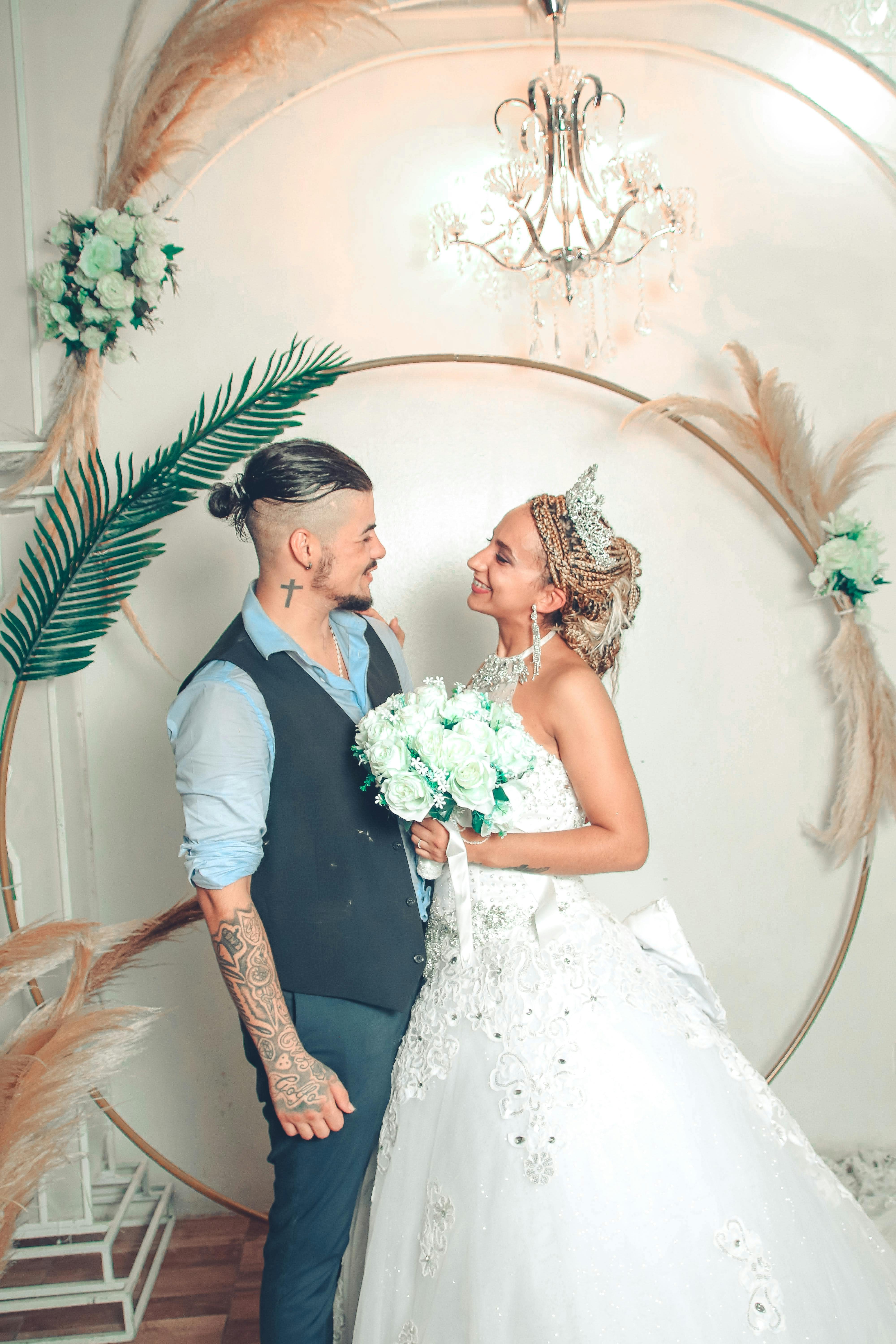 Portrait of Laughing Bride · Free Stock Photo