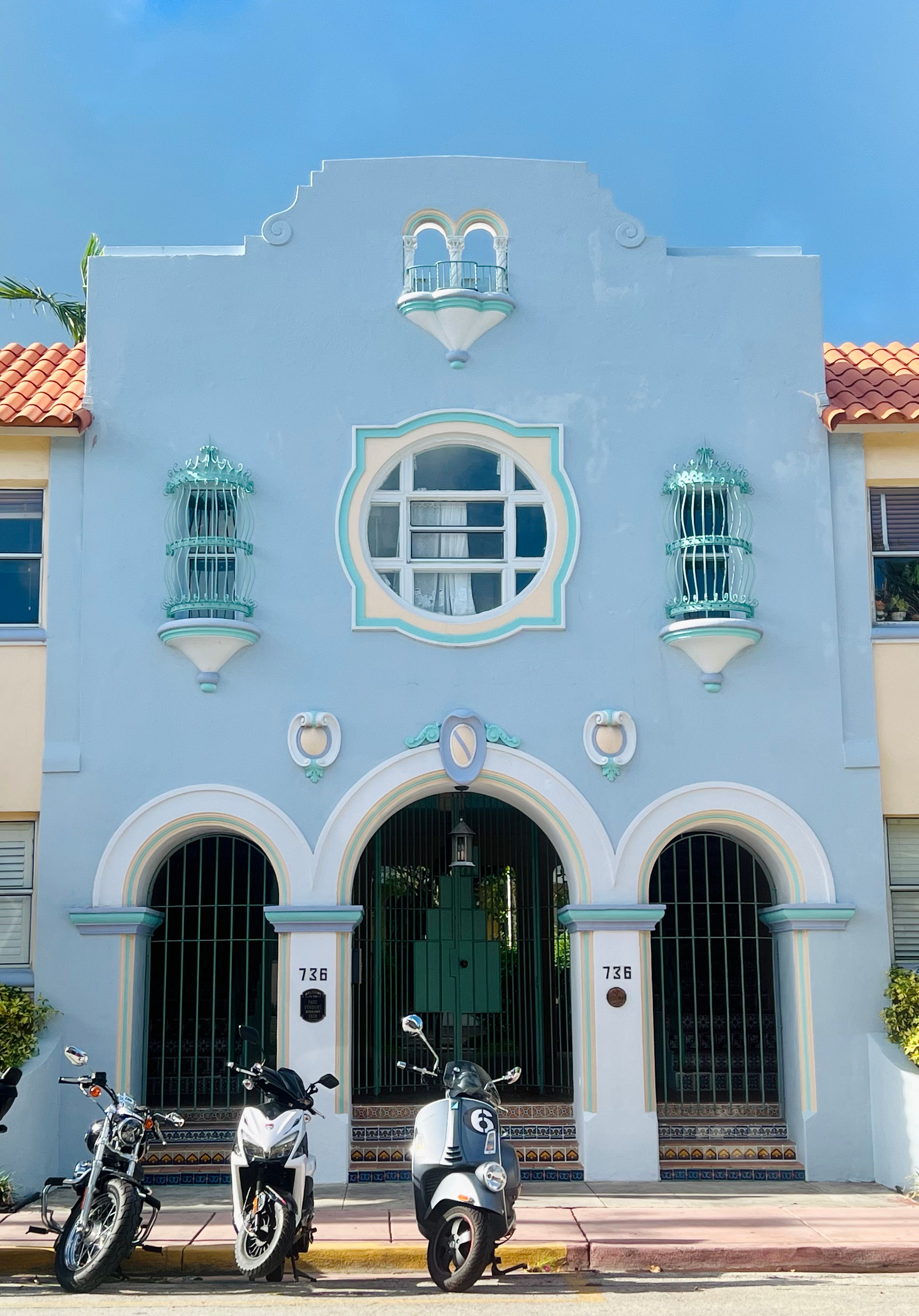 Blue Building in Town · Free Stock Photo