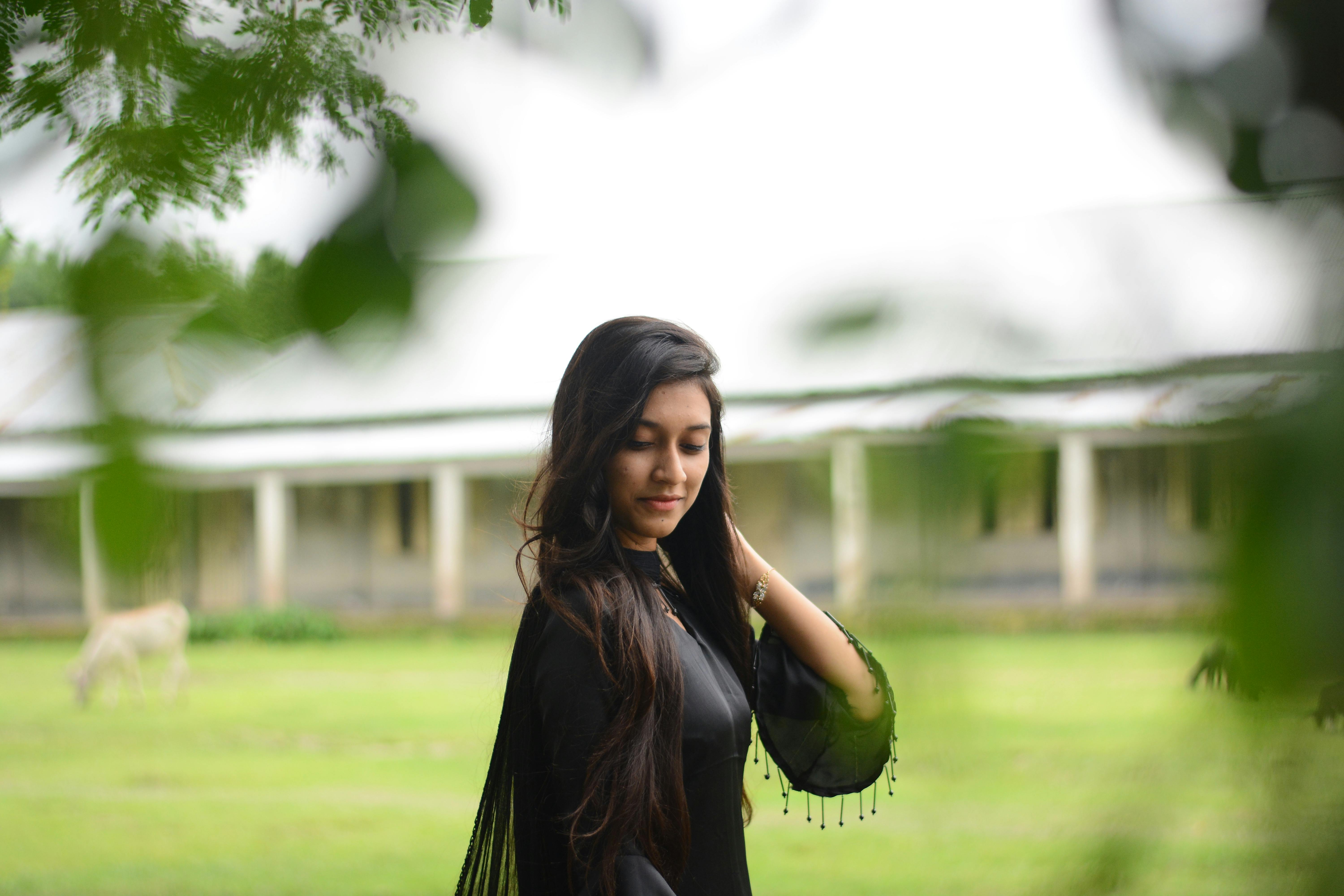 Girl Standing on One Leg · Free Stock Photo
