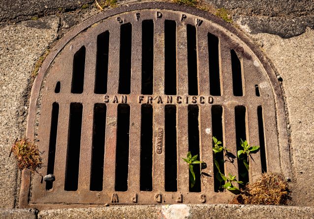 Essential Guide to Swimming Pool Drain Covers Safety