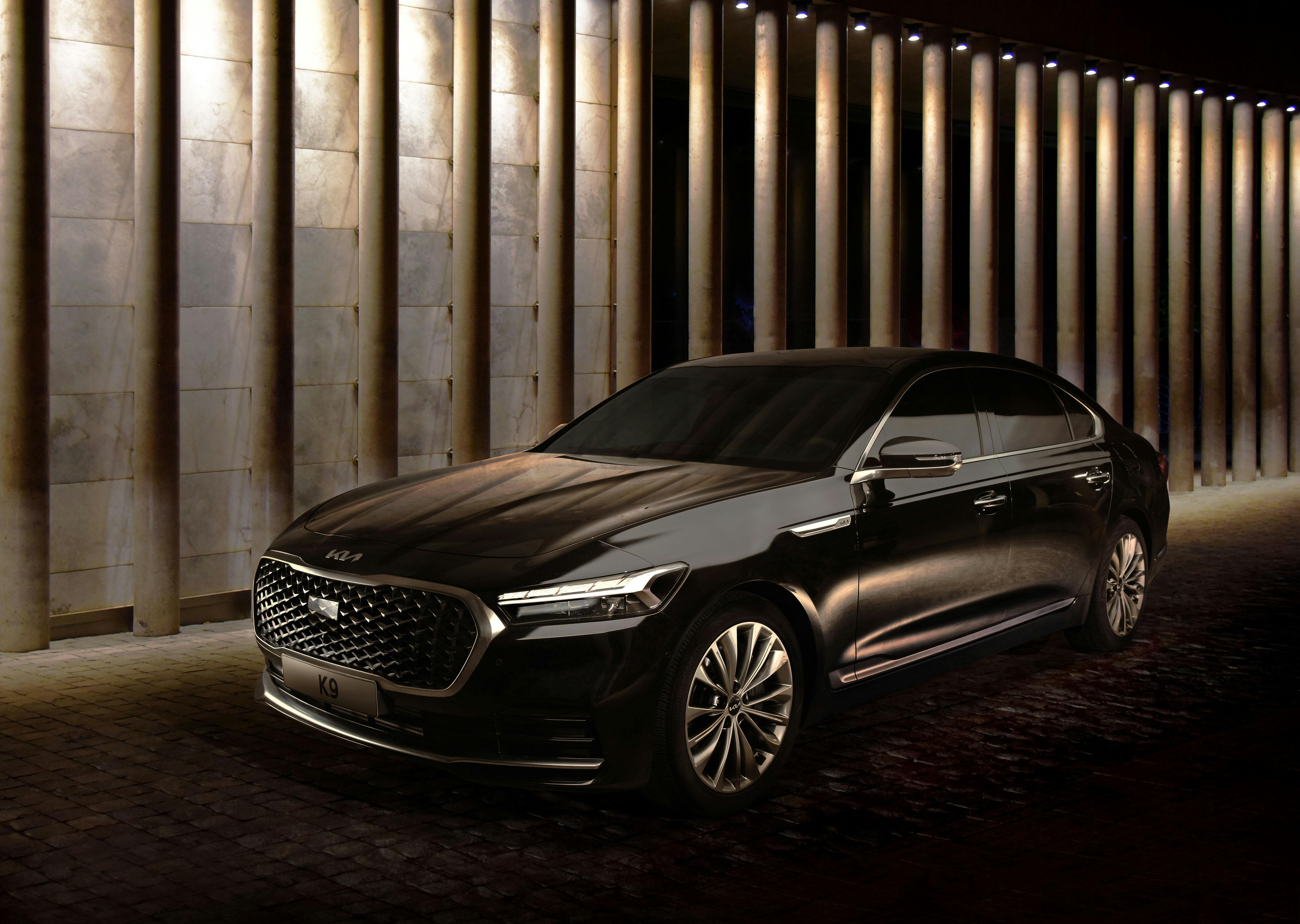 Black Luxury Sedan Car · Free Stock Photo