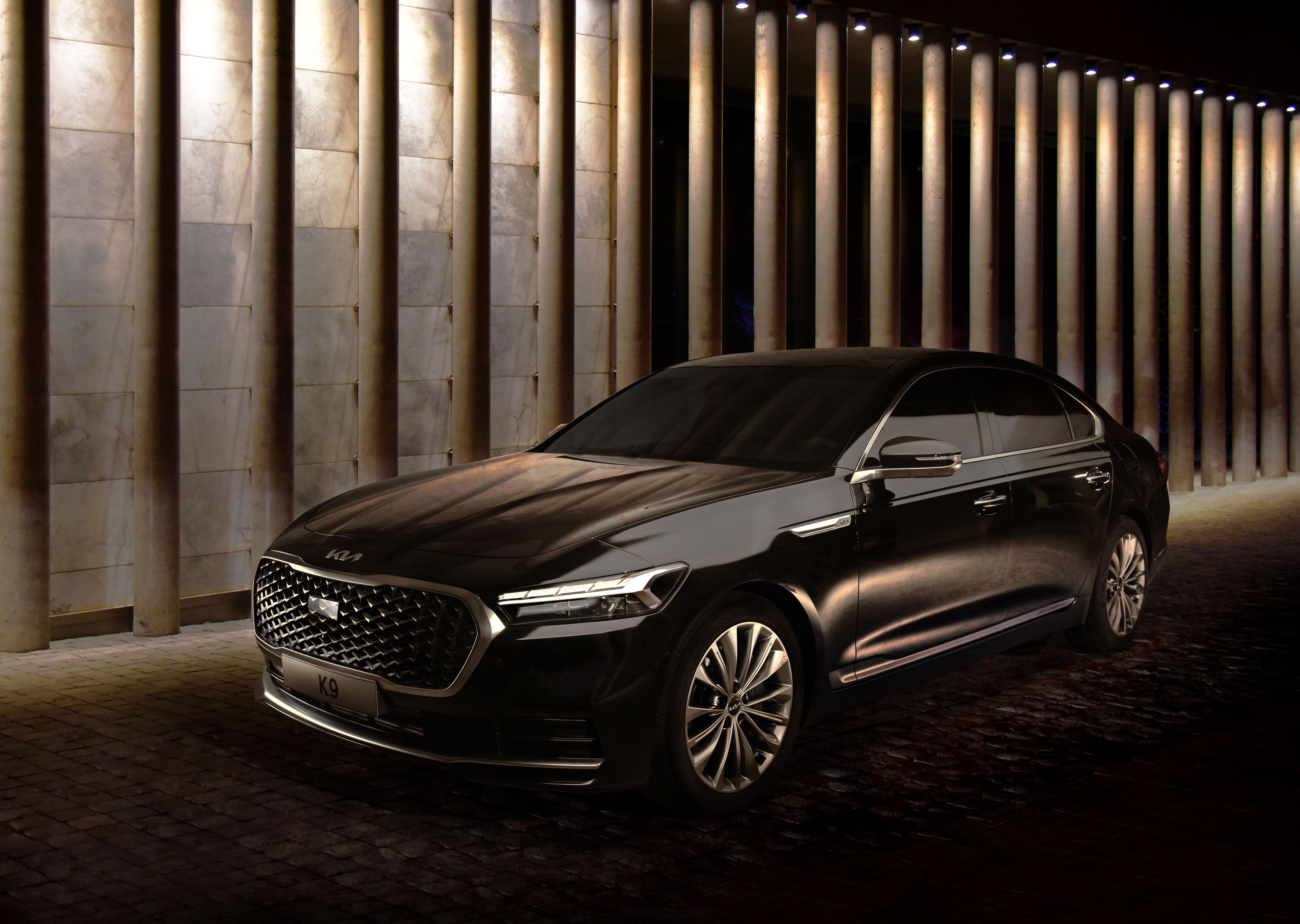 Black Luxury Sedan Car · Free Stock Photo
