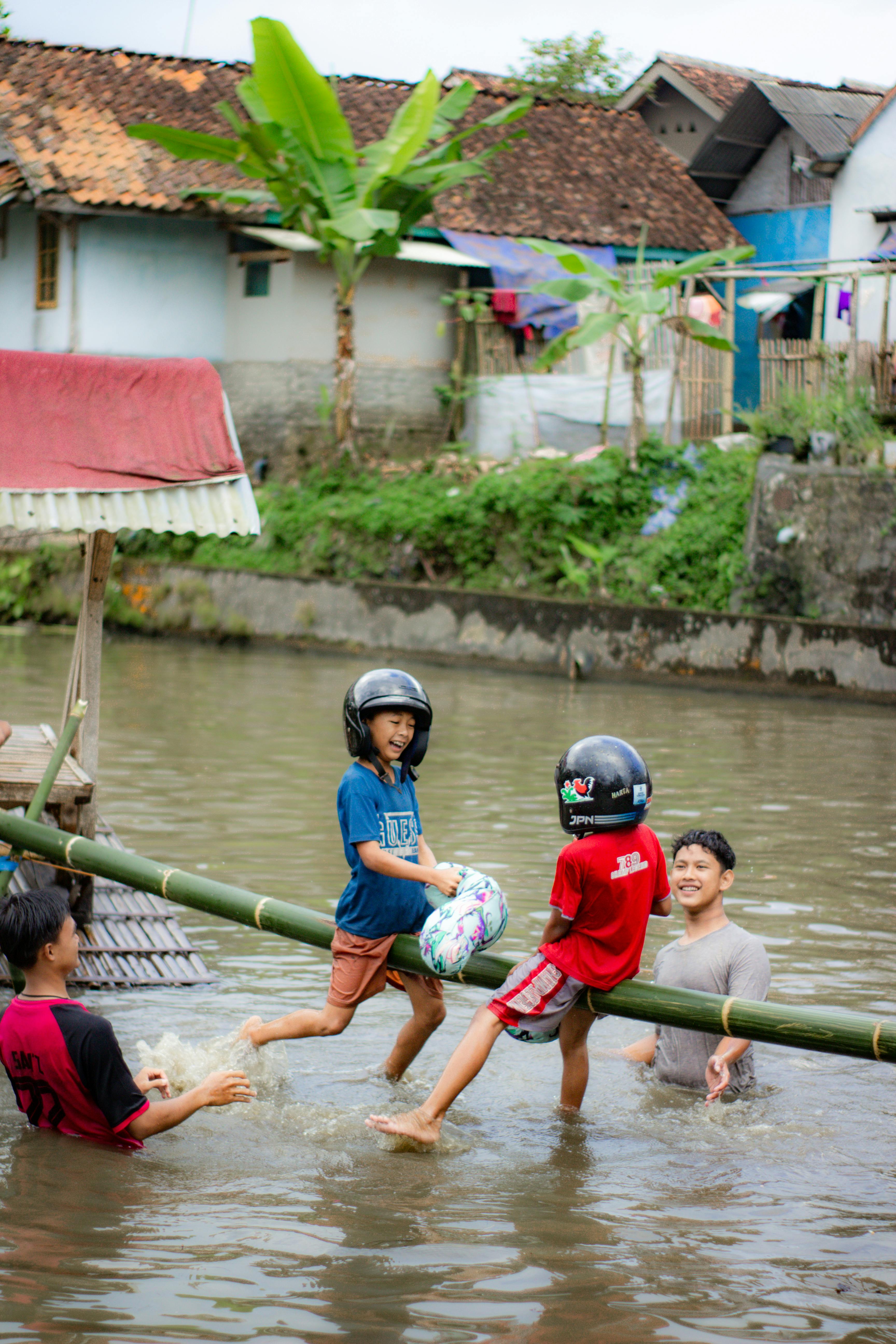Foto profissional gratuita de adulto, ao ar livre, criança, descanso ...