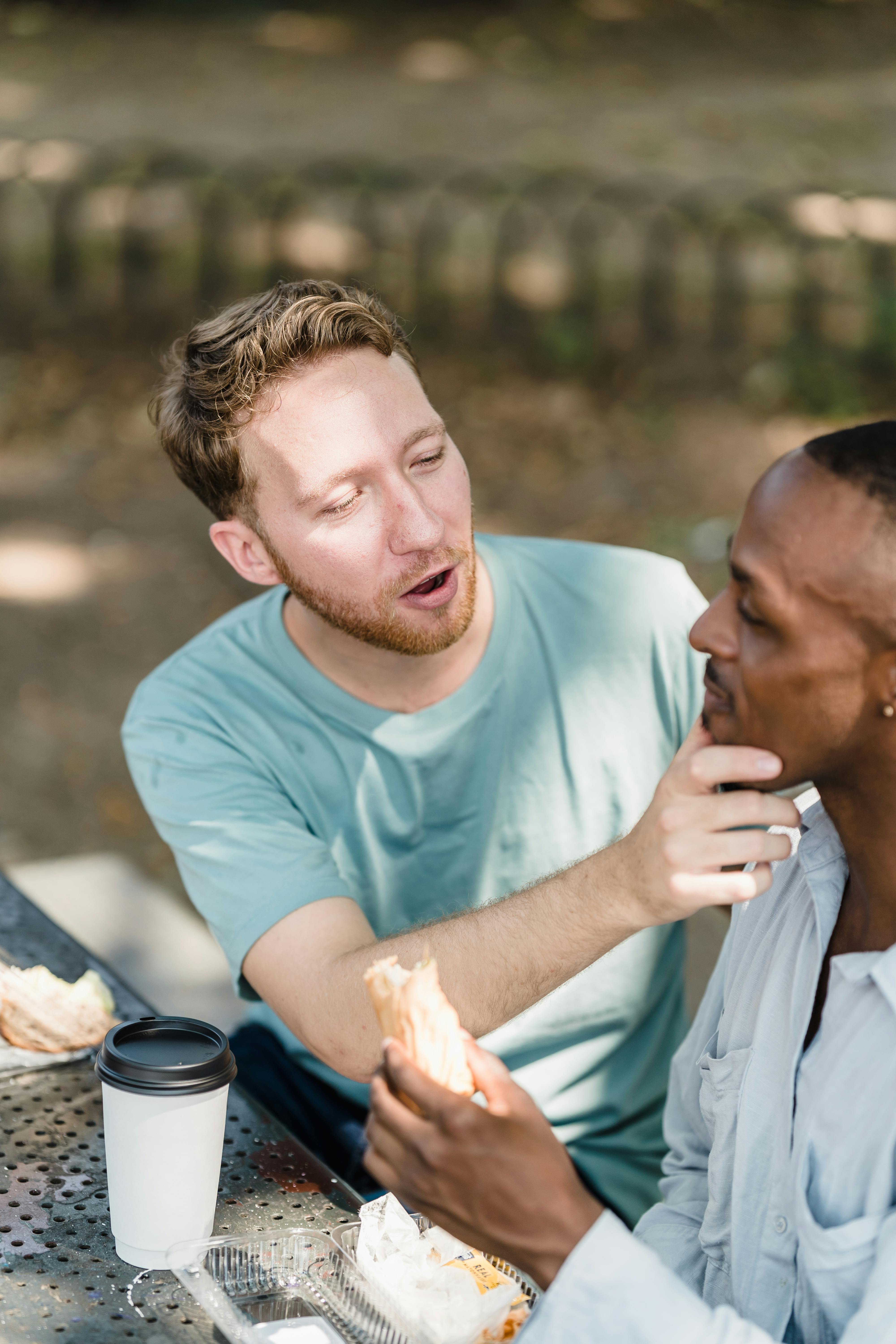 Couple Eating Lunch in Park · Free Stock Photo
