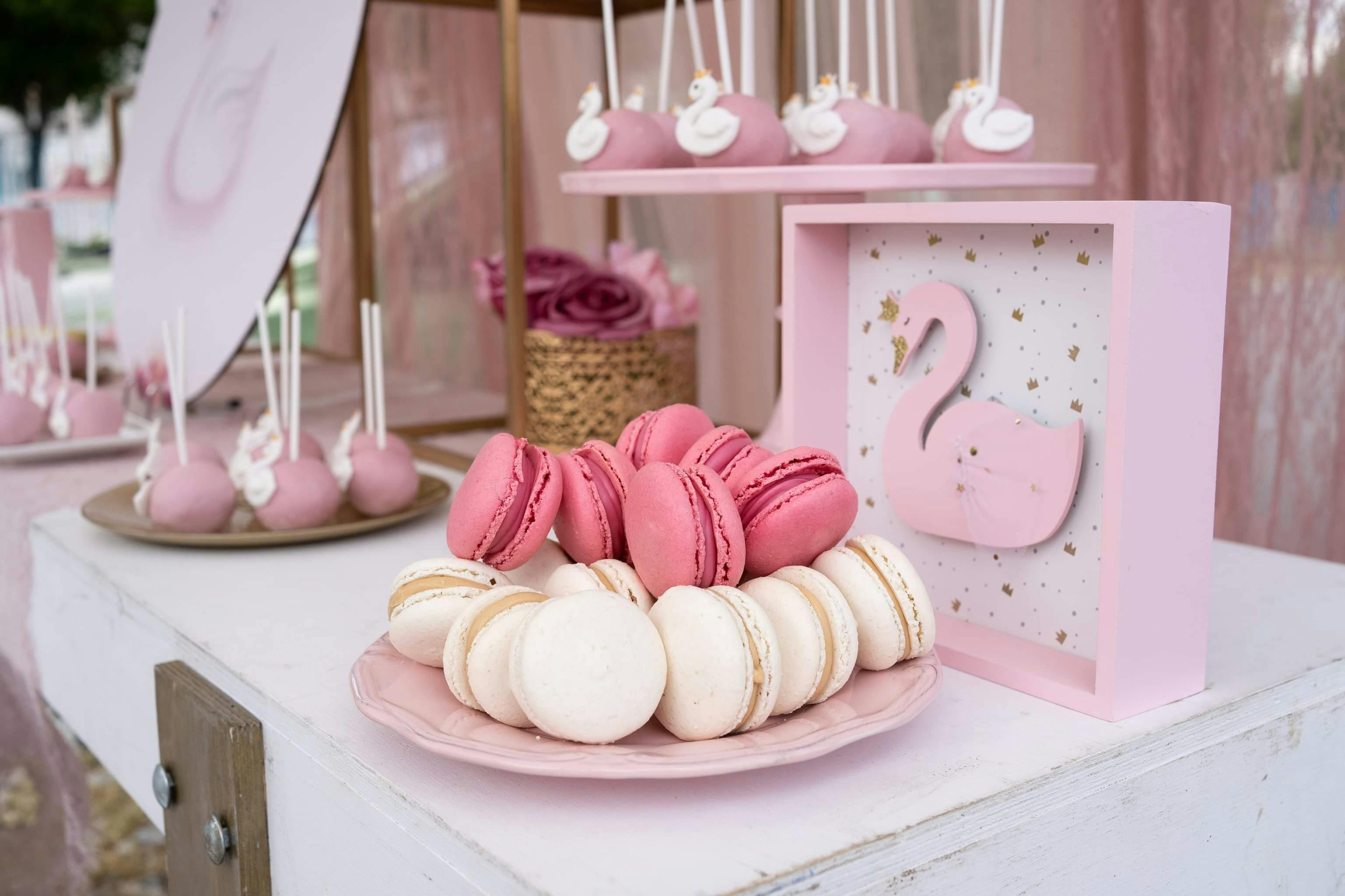Close-up Photo of Pink Macaroons · Free Stock Photo