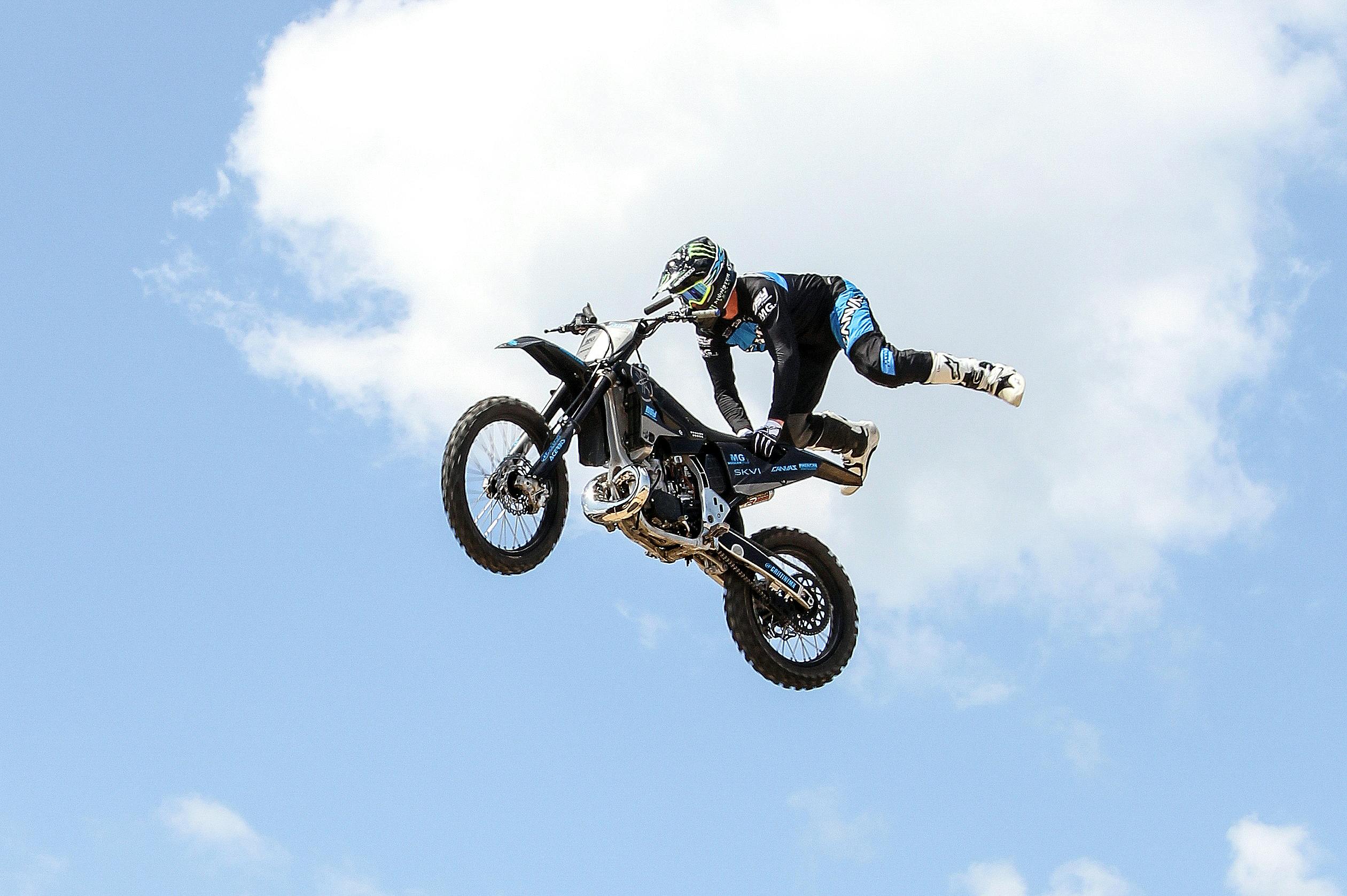 Stunt on Motocross · Free Stock Photo