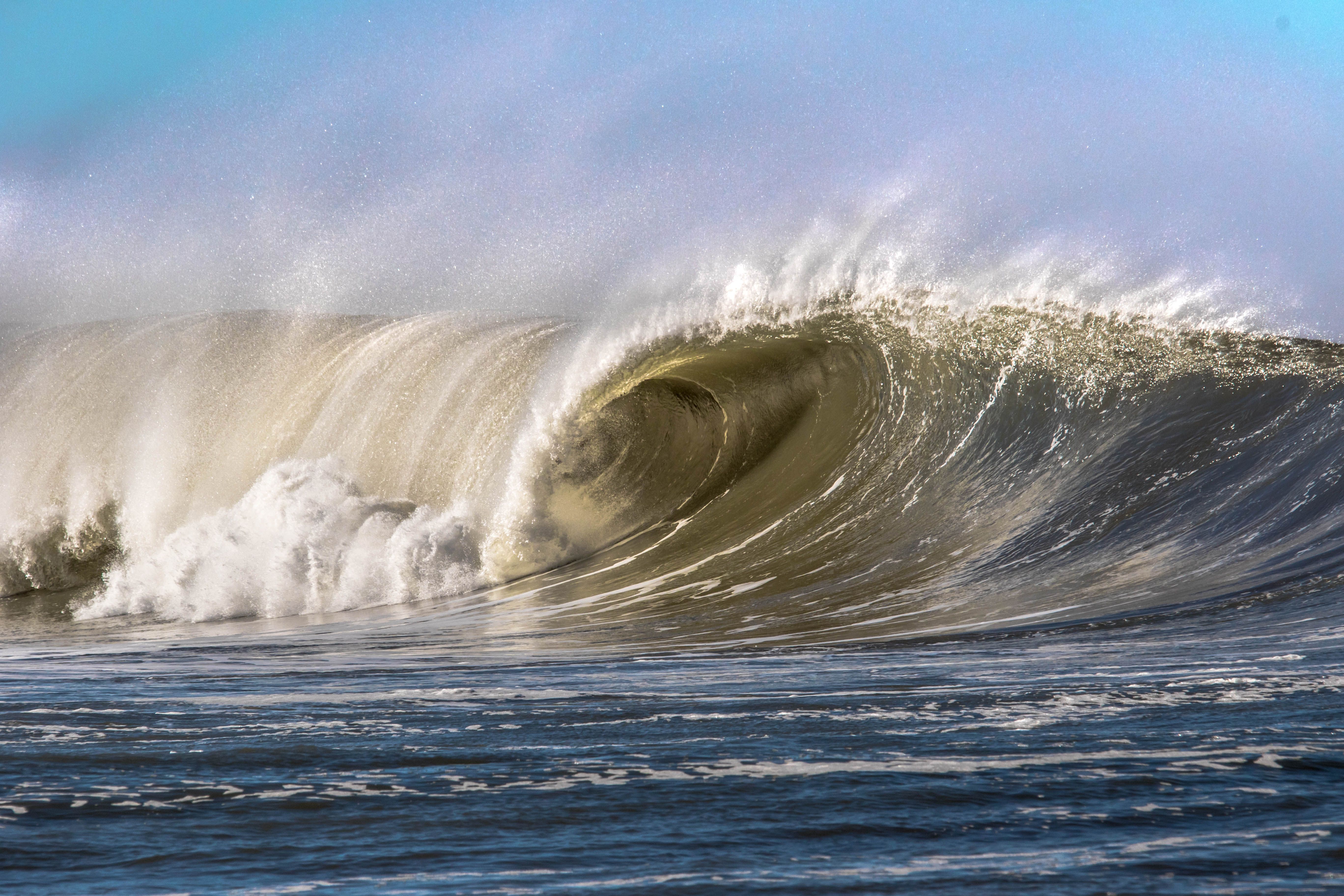 Sea Waves Crashing · Free Stock Photo