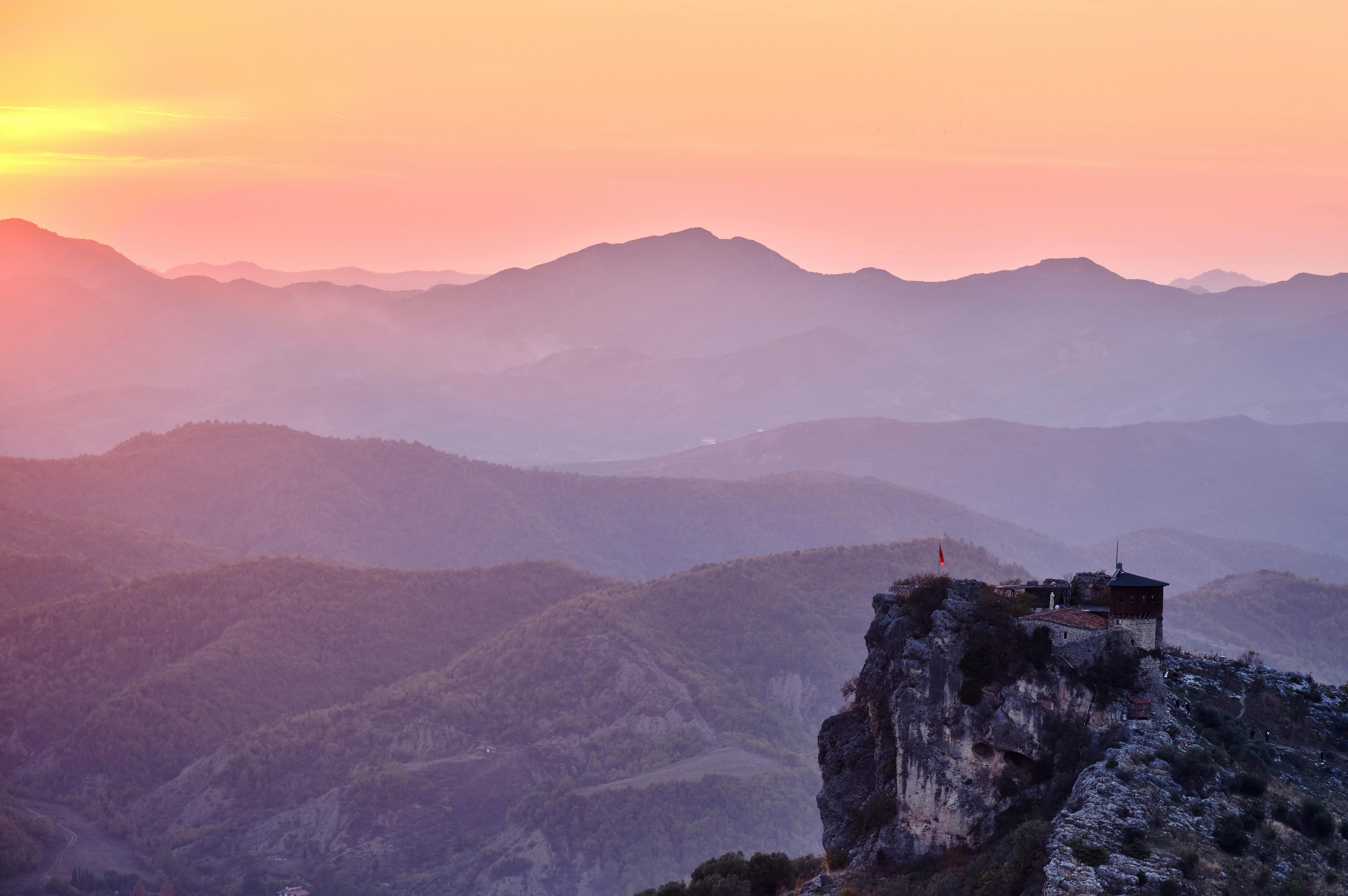 Mountain Ranges during Dusk · Free Stock Photo