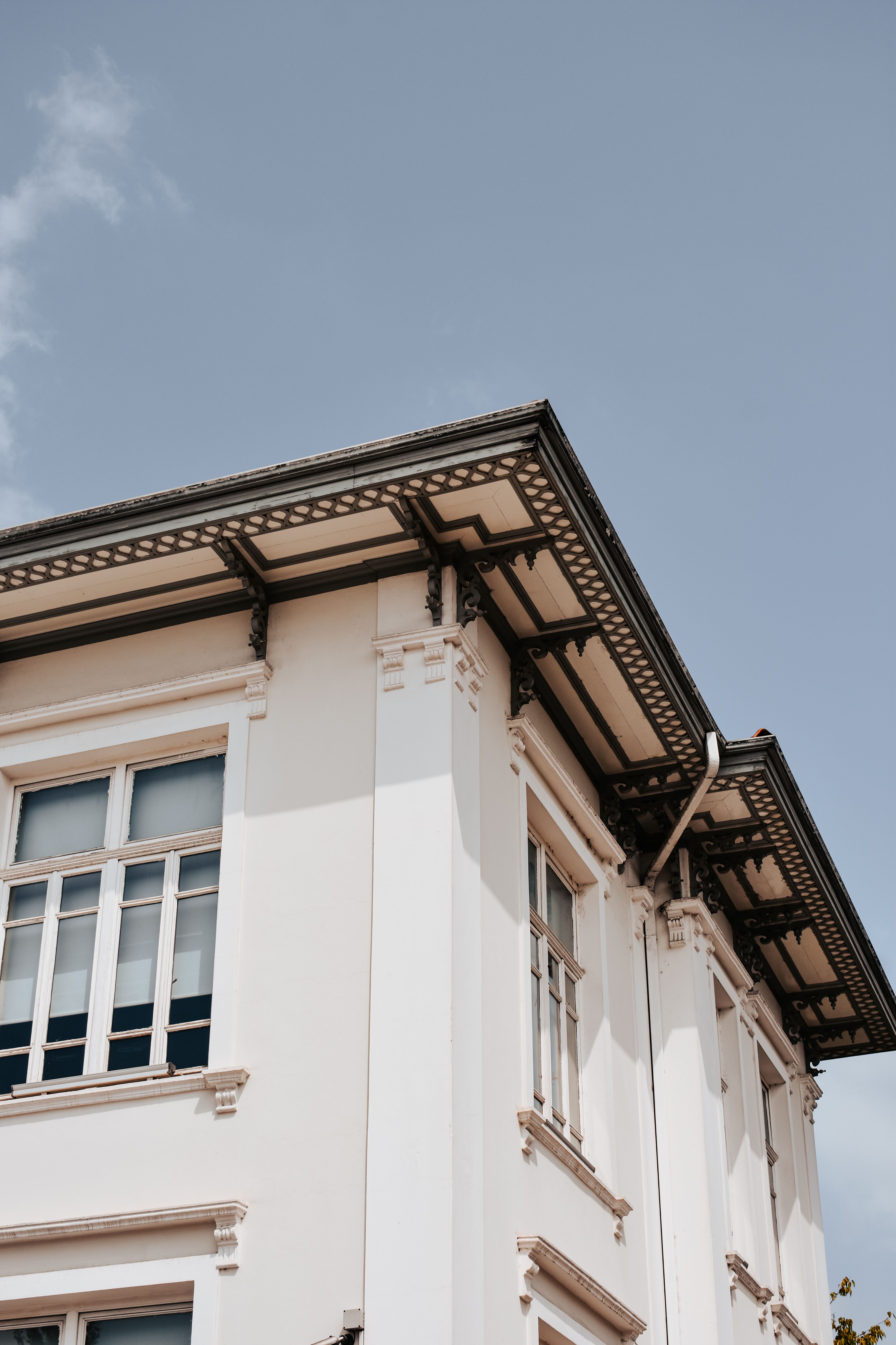 Corner with Balcony · Free Stock Photo