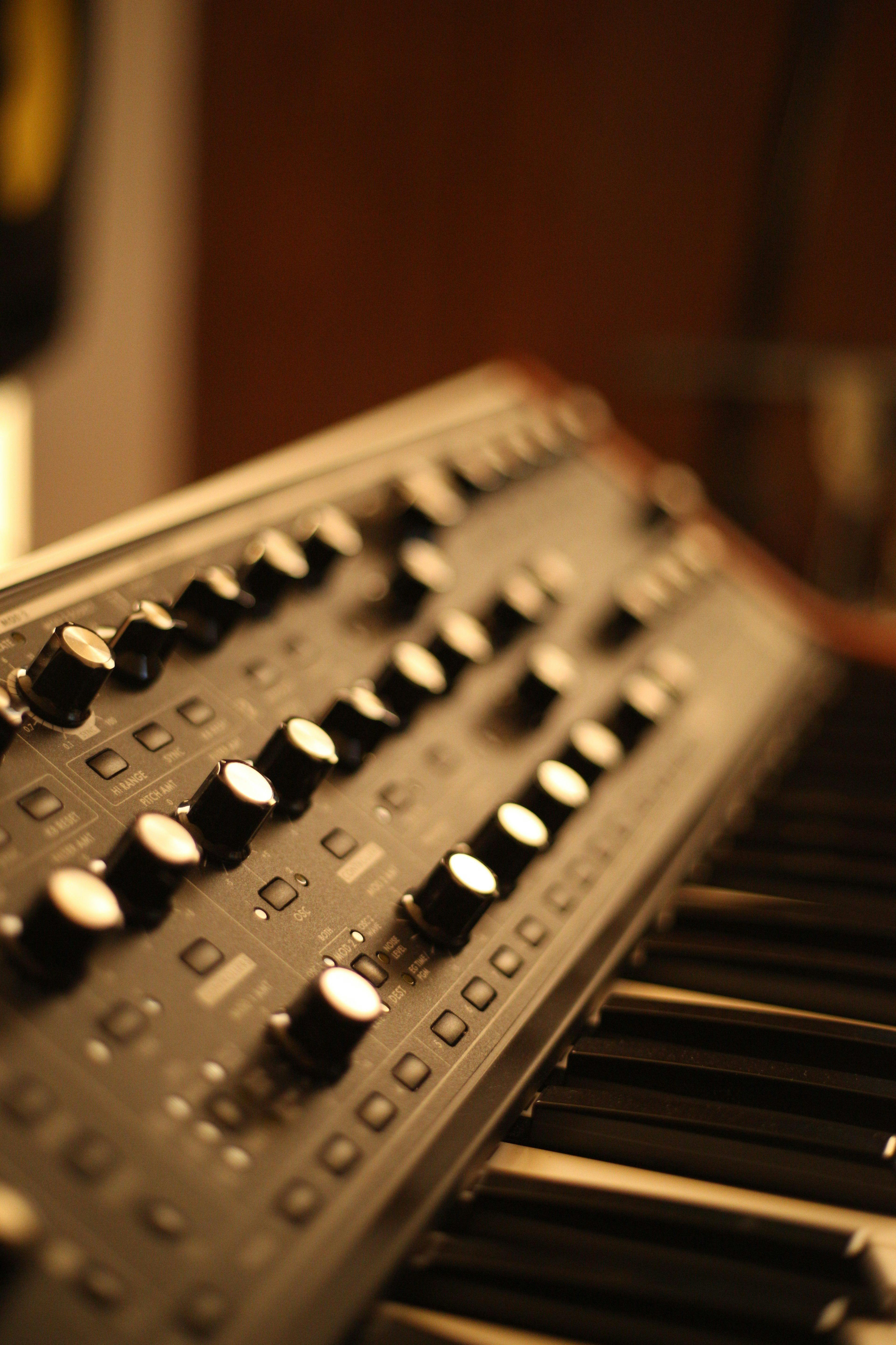 Close-Up Photo of Knobs · Free Stock Photo