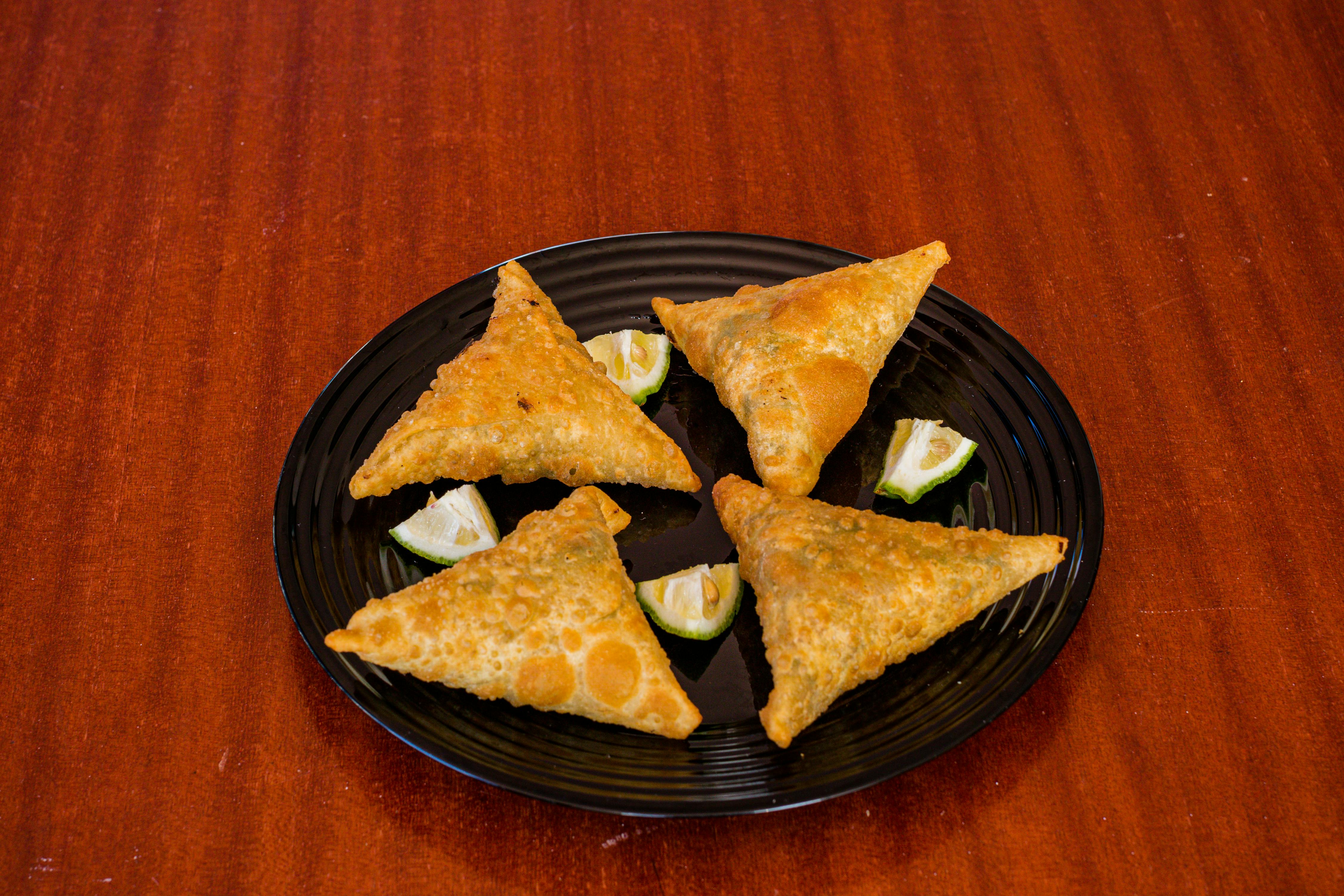 Samosa Photos, Download The BEST Free Samosa Stock Photos & HD Images